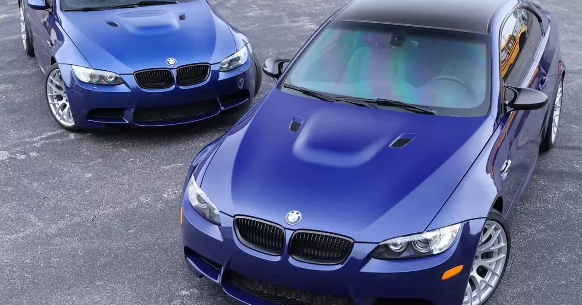 Le Mans Blue vs Interlagos Blue - Paint color comparison | carpaints.co