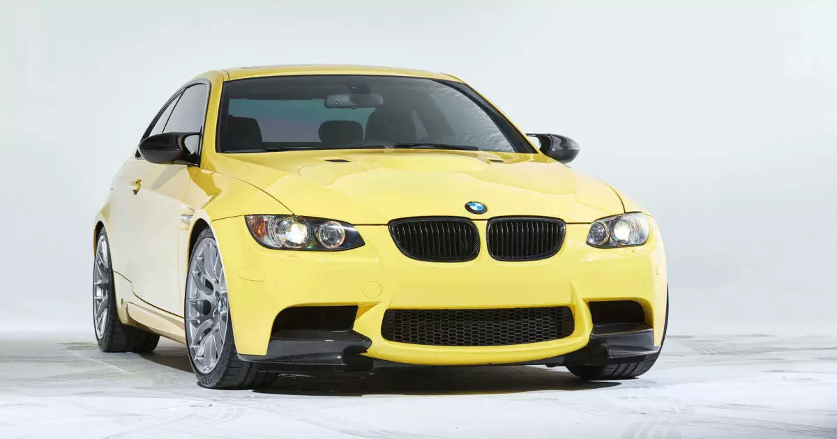 Dakar Yellow II - BMW M3 Coupé (E92) | carpaints.co