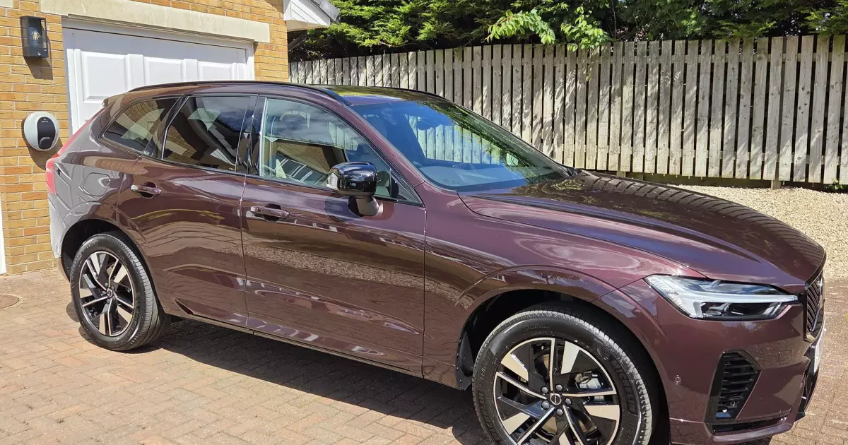 Mulberry Red - Volvo XC60 (II) | carpaints.co