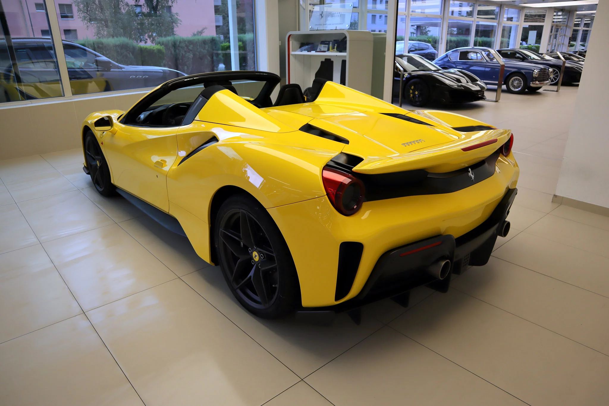 Giallo Fly Caldo - Ferrari 488 Pista Spider | carpaints.co