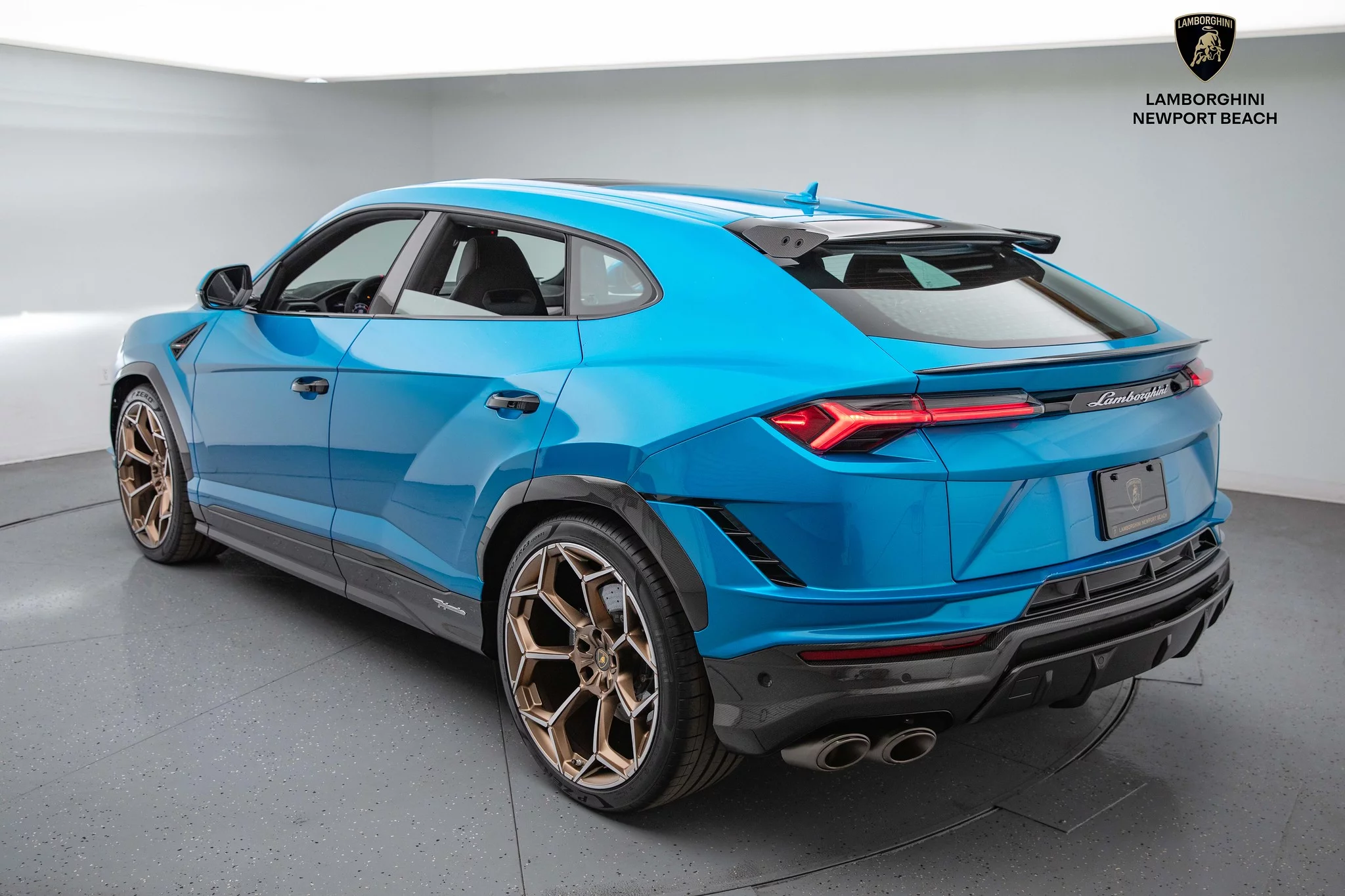 Blu Uranus - Lamborghini Urus Performante | carpaints.co