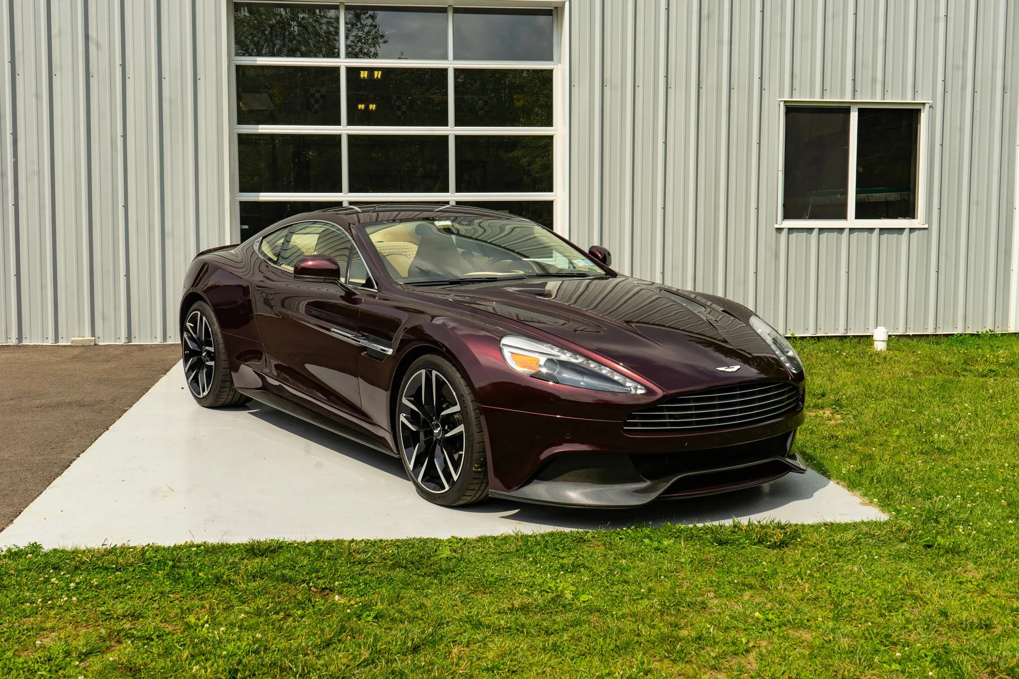 Divine Red - Aston Martin Vanquish | carpaints.co