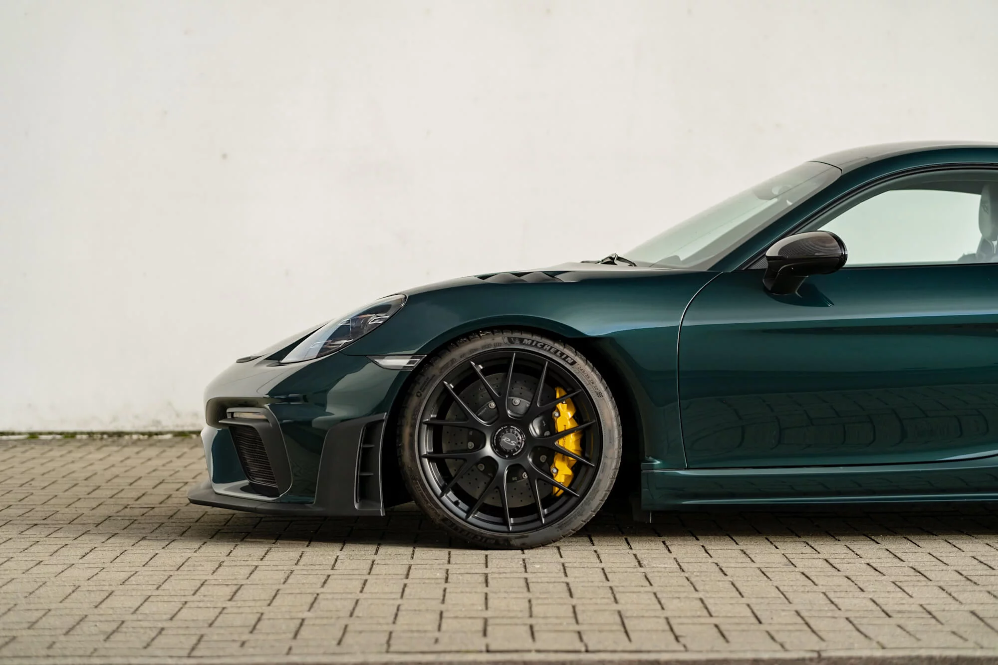 Jet Green Metallic - Porsche Cayman GT4 RS (718) | carpaints.co