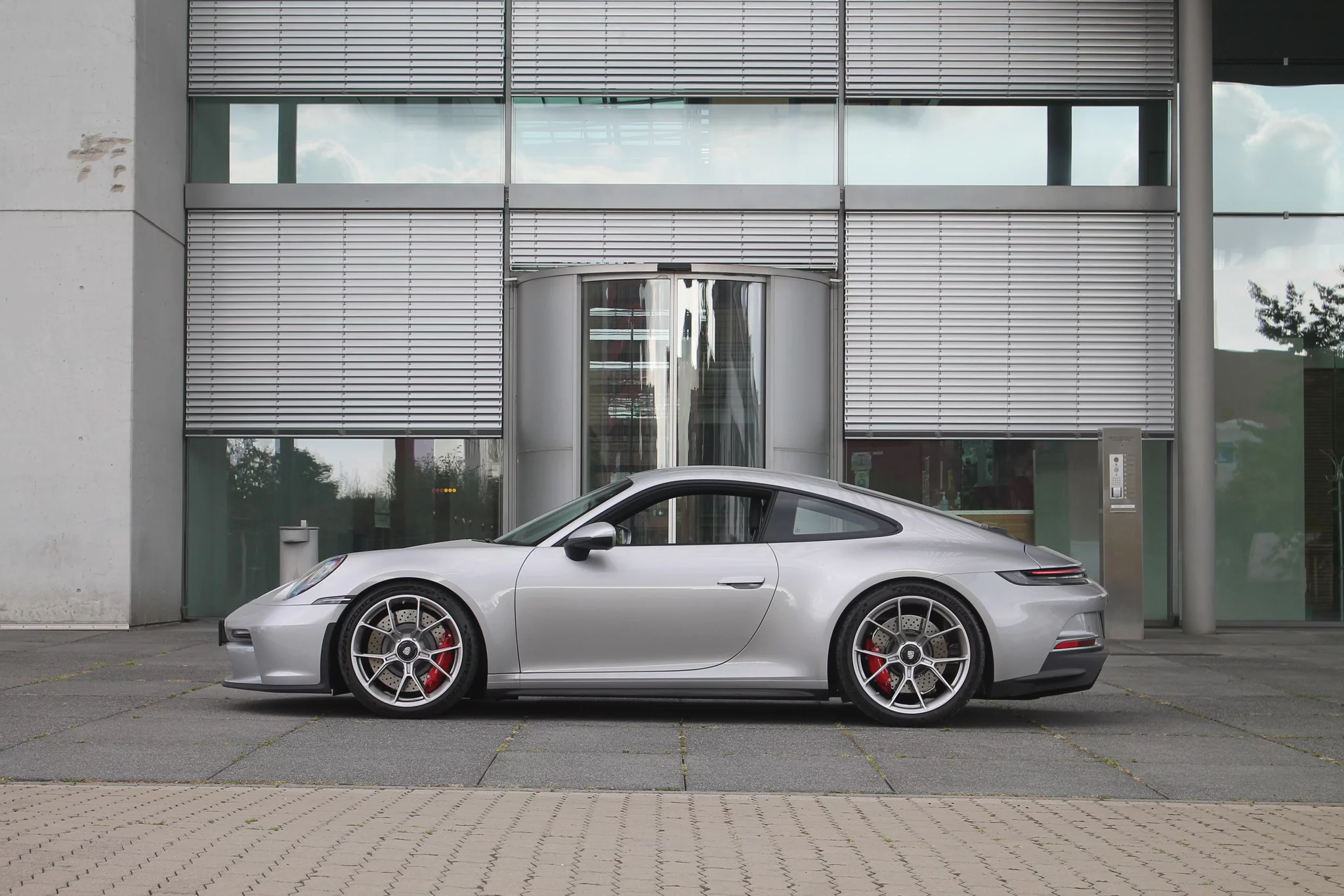 GT Silver Metallic - Porsche 911 GT3 Touring (992) | carpaints.co