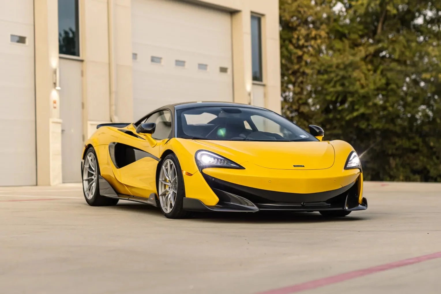 Volcano Yellow - McLaren 600LT | carpaints.co