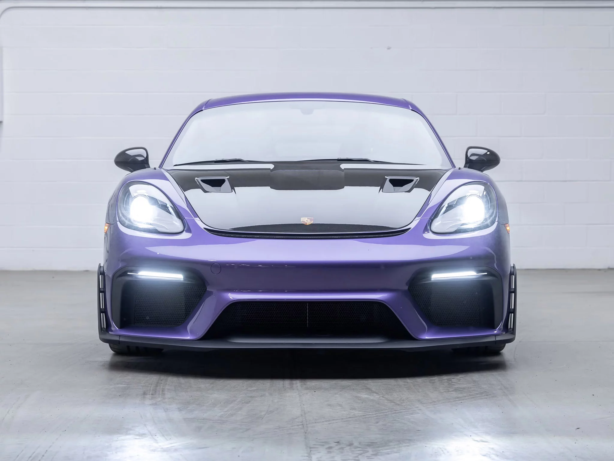 Viola Purple Metallic - Porsche Cayman GT4 RS (718) | carpaints.co