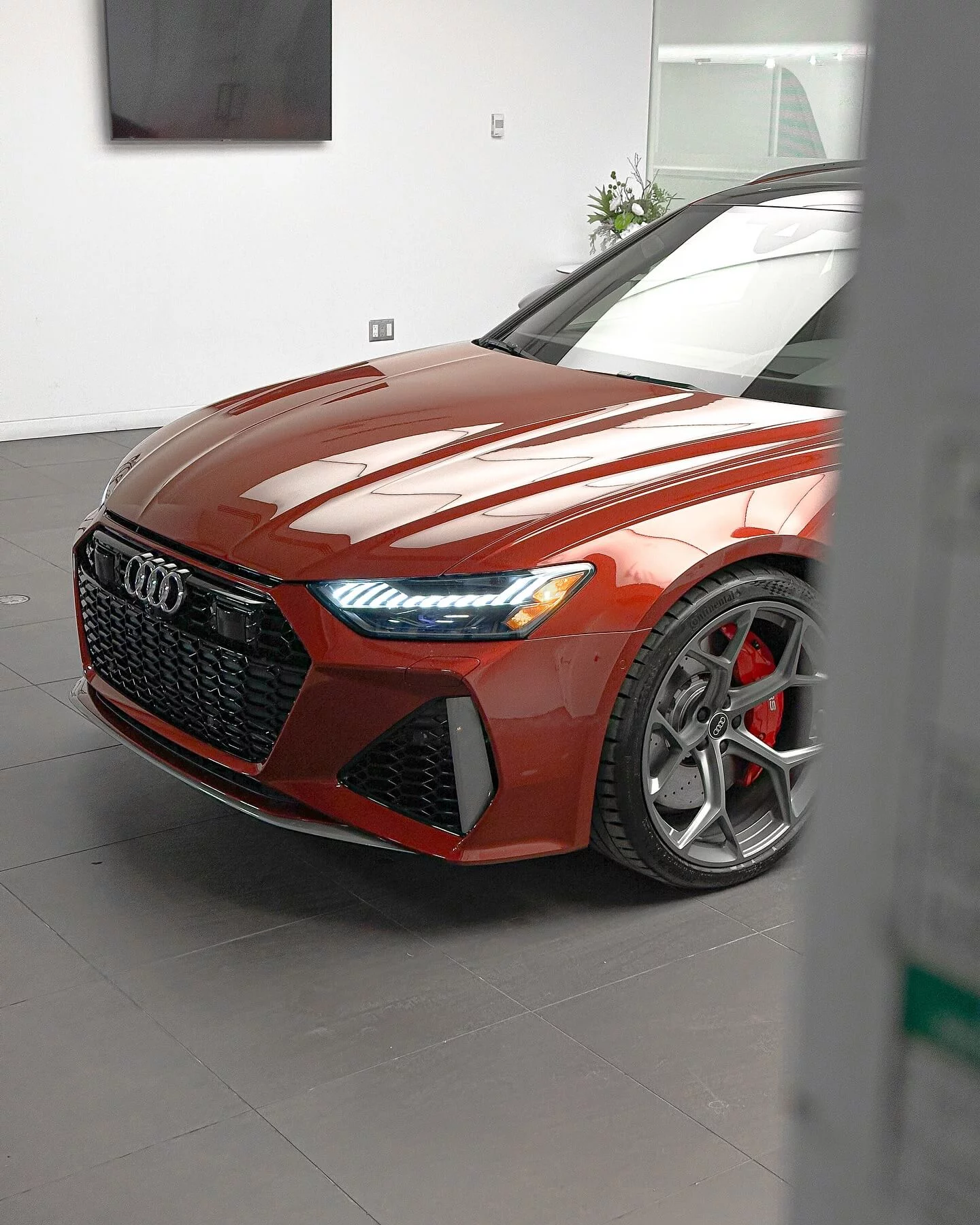 Grenadine Red - Audi RS6 Avant (C8) | carpaints.co