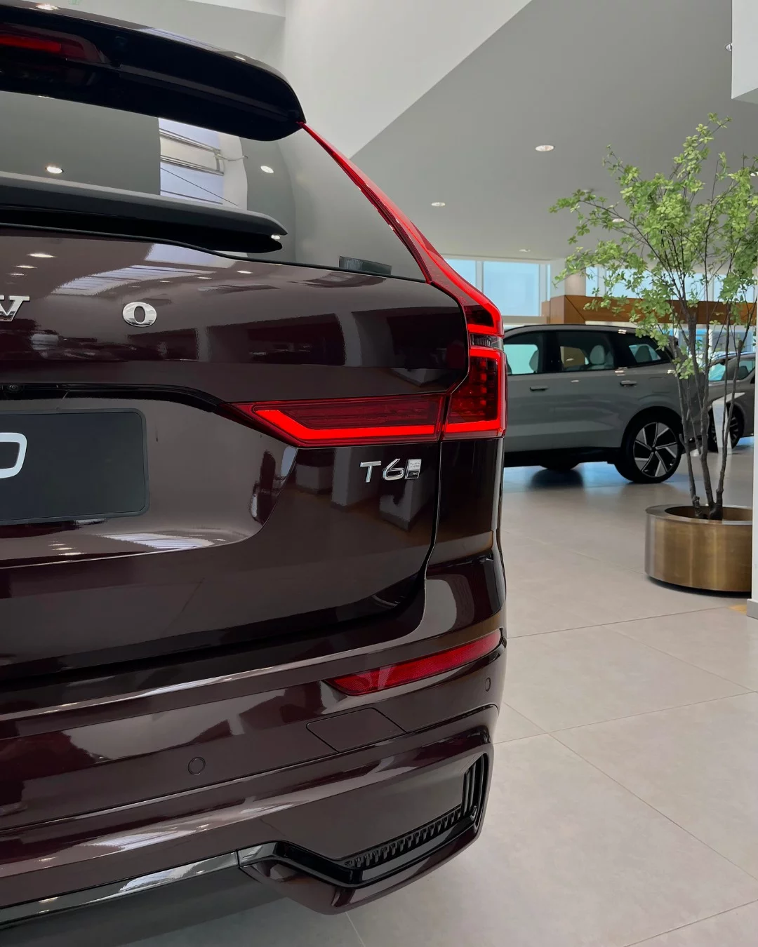 Mulberry Red - Volvo XC60 (II) | carpaints.co