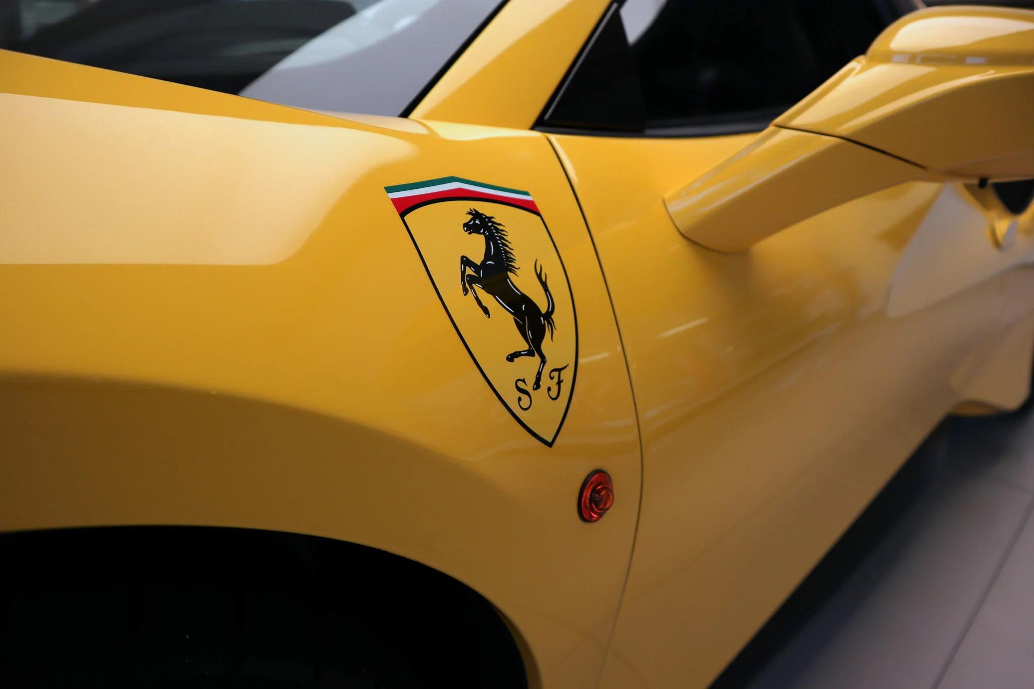 Giallo Fly Caldo - Ferrari 488 Pista Spider | carpaints.co