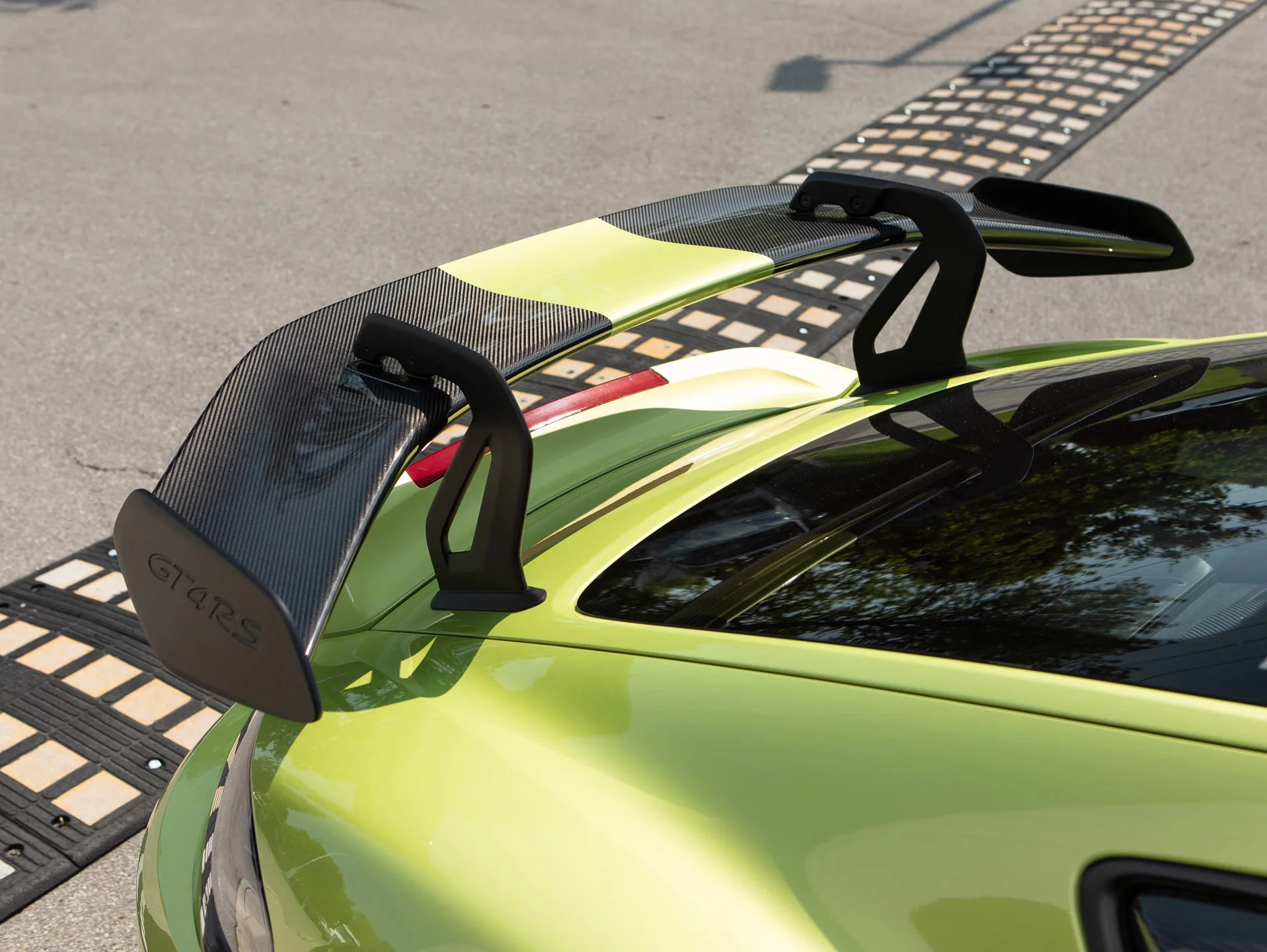 Peridot Metallic - Porsche Cayman GT4 RS (718) | carpaints.co
