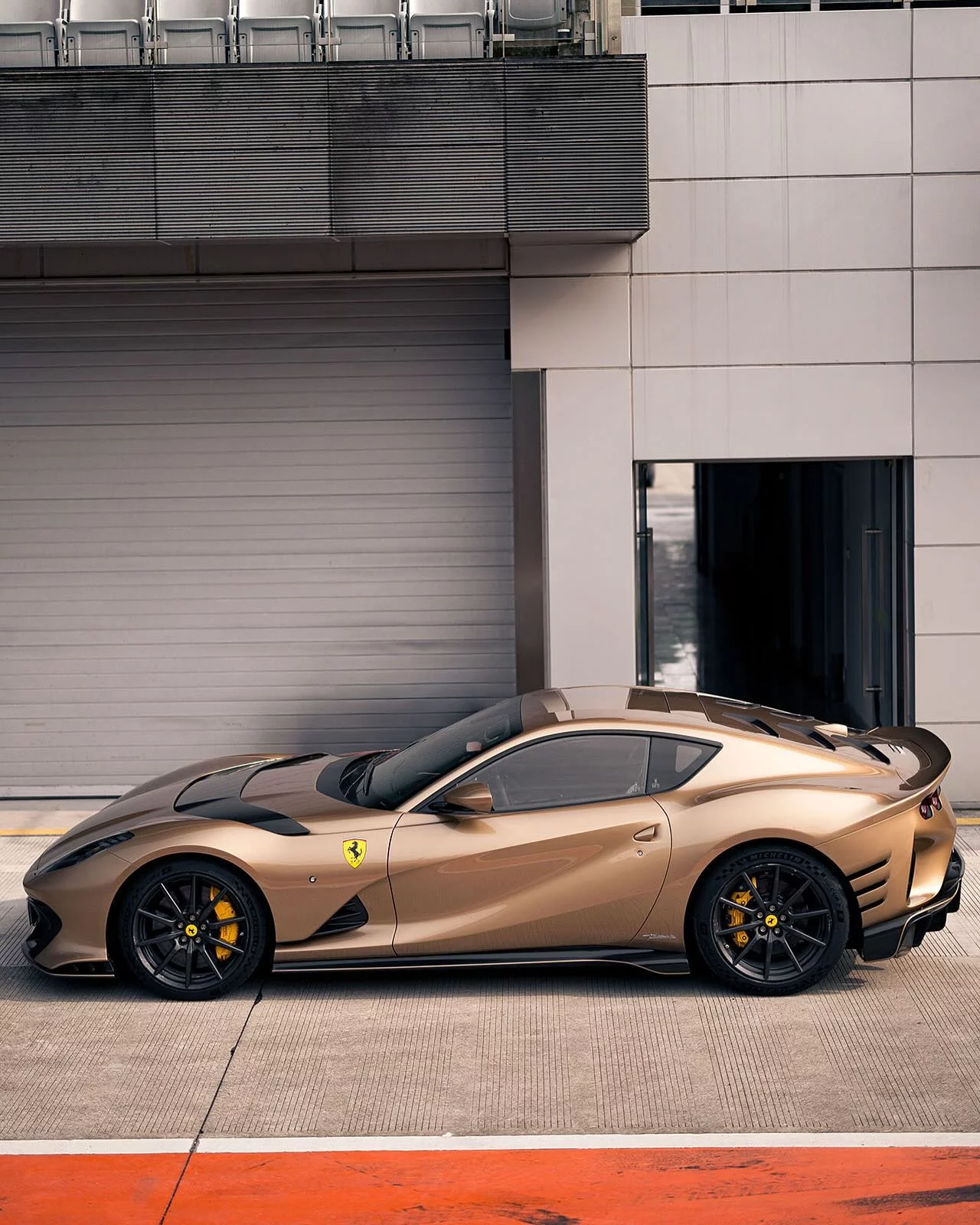 Oro Baviera - Ferrari 812 Competizione | carpaints.co