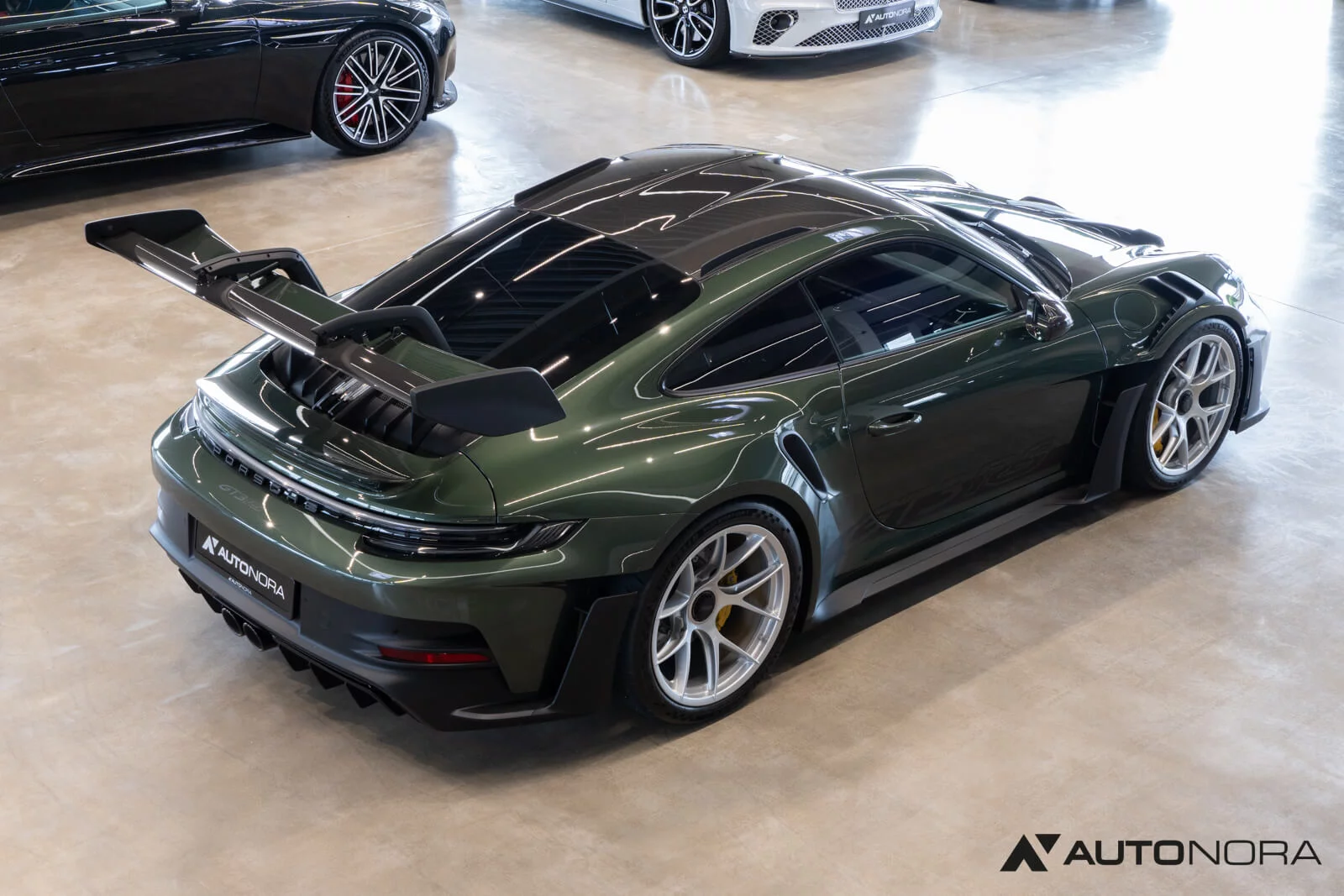 Oak Green Metallic - Porsche 911 GT3 RS (992) | carpaints.co
