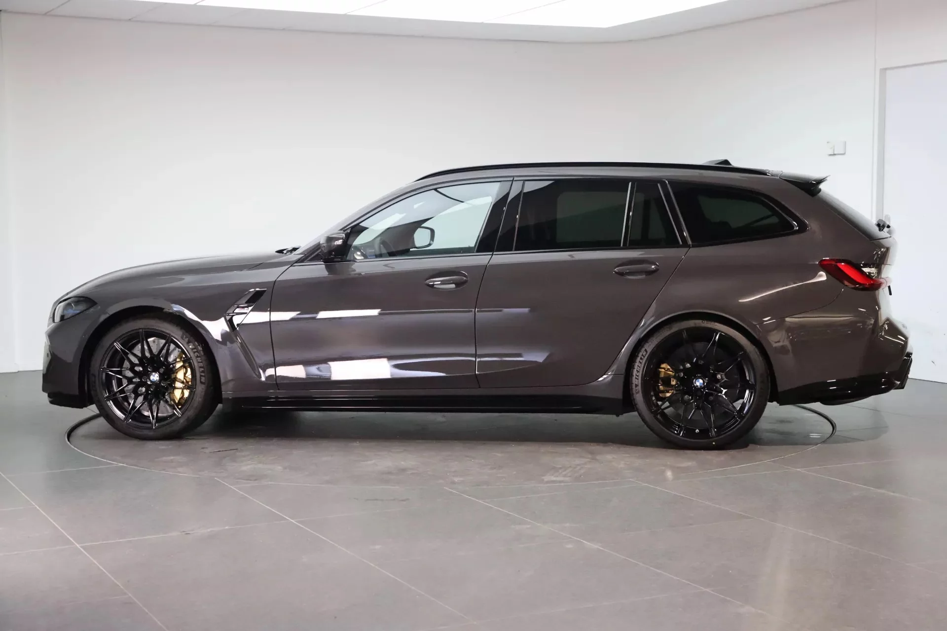 Grey Black - BMW M3 Touring (G81) | carpaints.co
