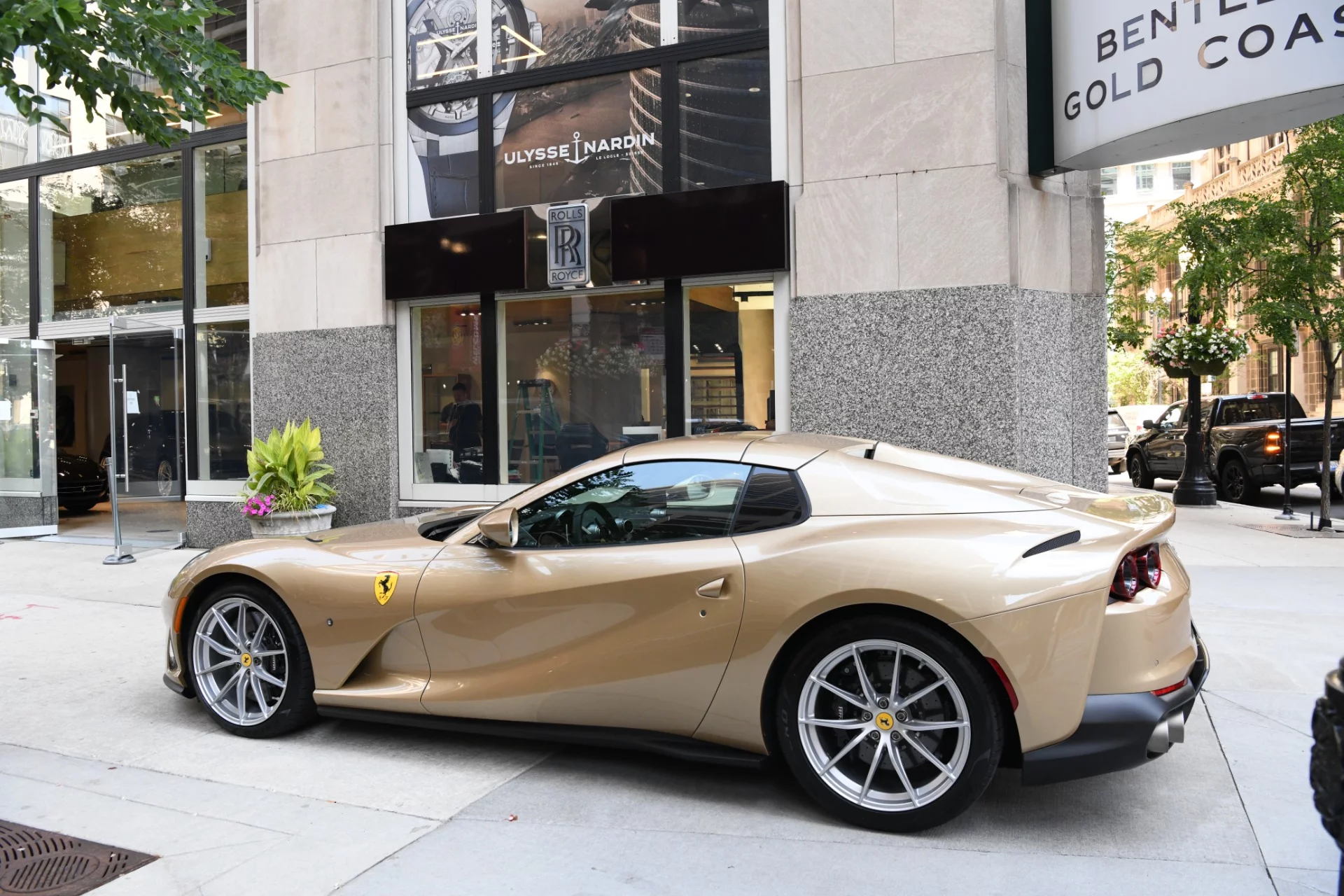 Oro Chiaro - Ferrari 812 GTS | carpaints.co