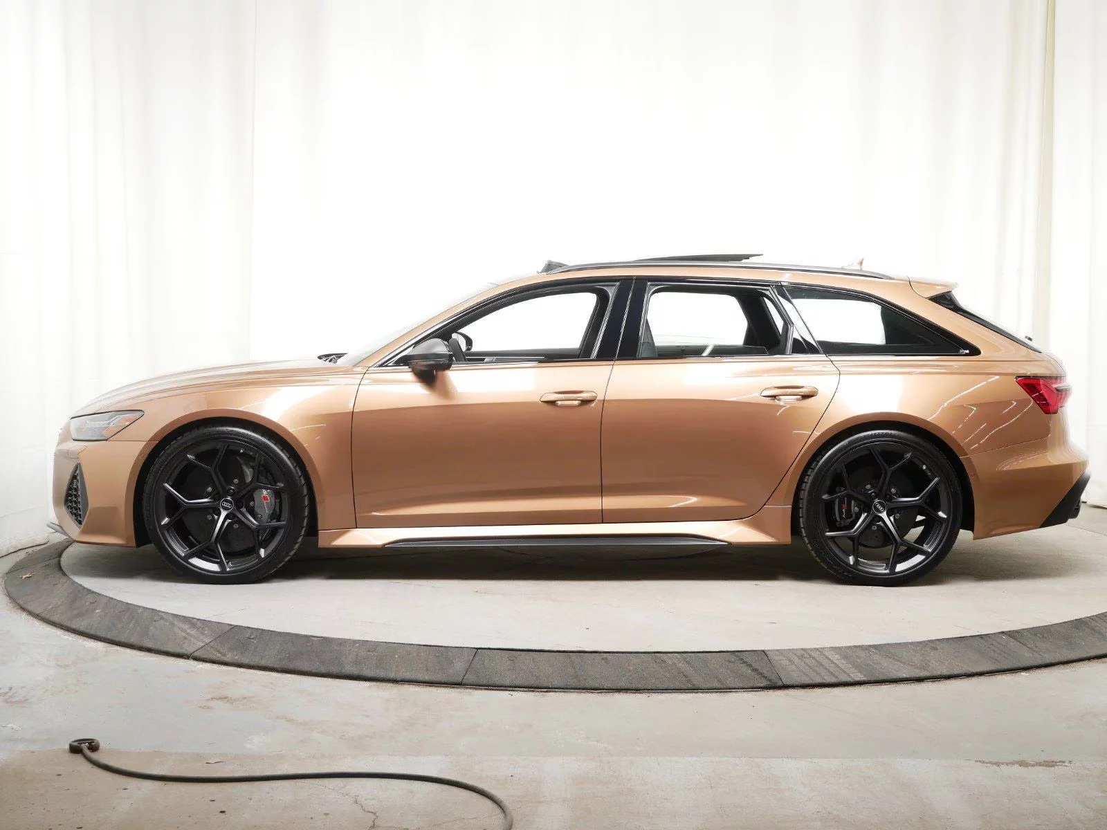 Zanzibar Brown - Audi RS6 Avant (C8) | carpaints.co