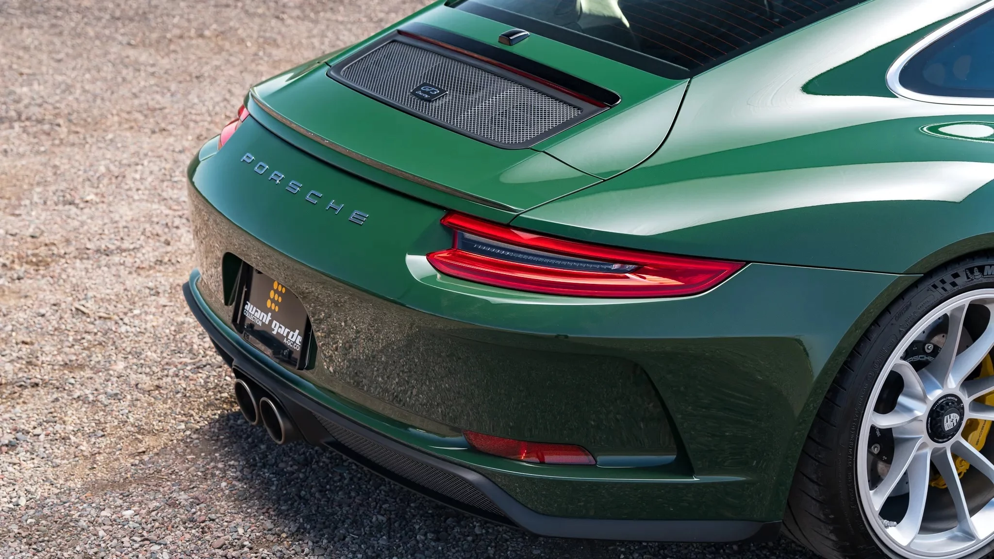 British Racing Green - Porsche 911 GT3 Touring (991.2) | carpaints.co