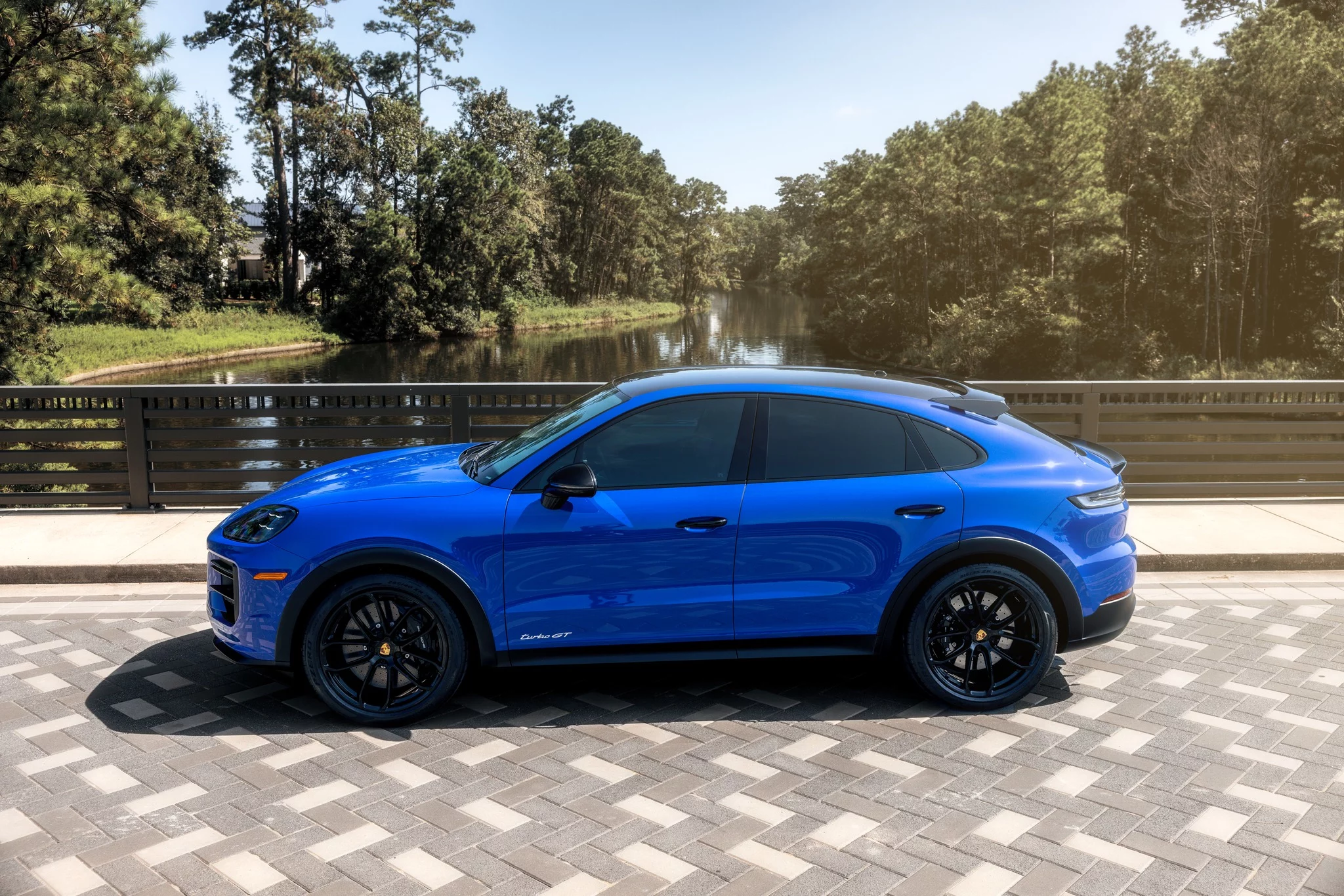 Nogaro Blue - Porsche Cayenne Turbo GT (E3) | carpaints.co
