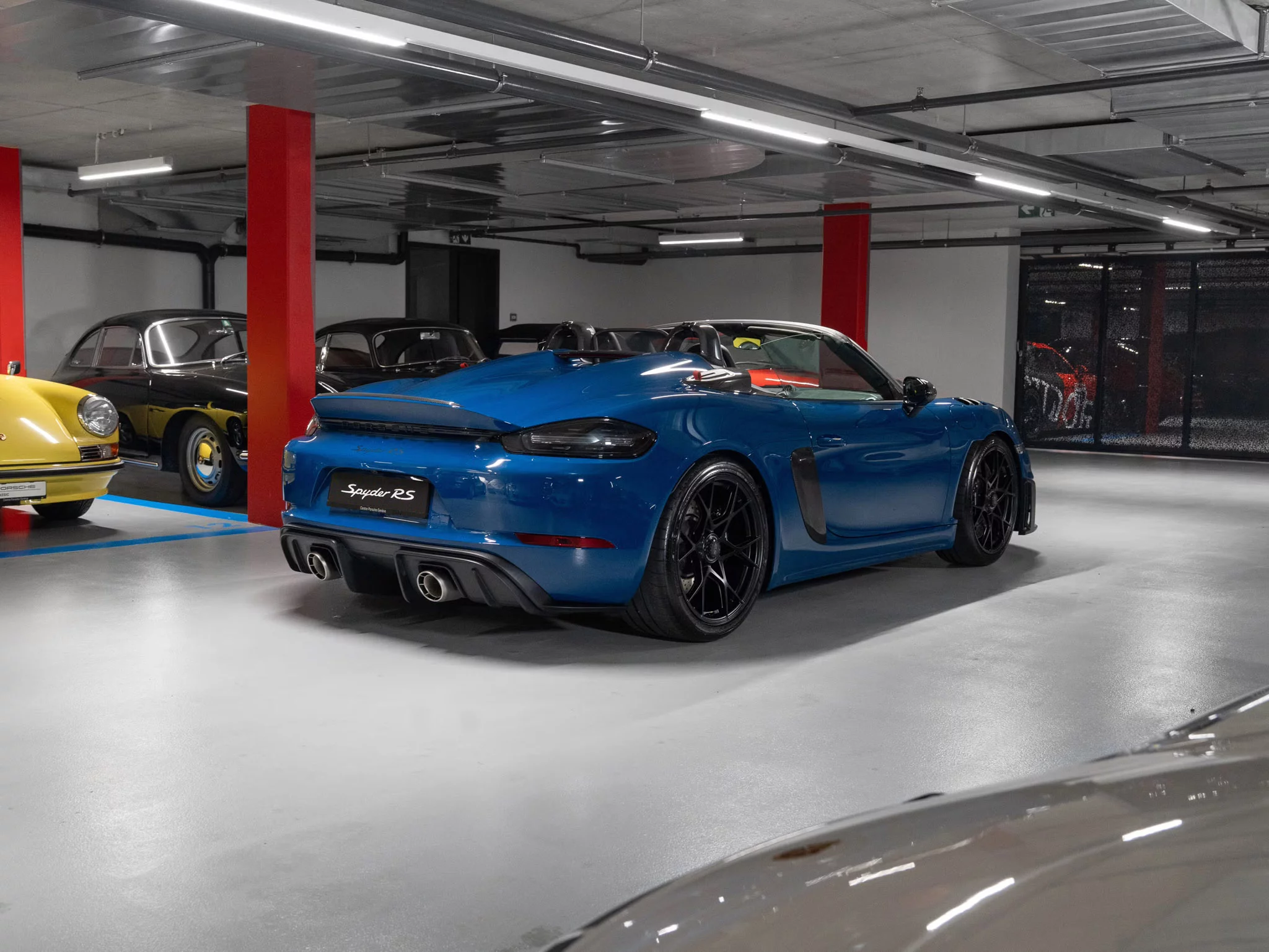 Pantone 296C - Porsche Spyder RS (718) | carpaints.co