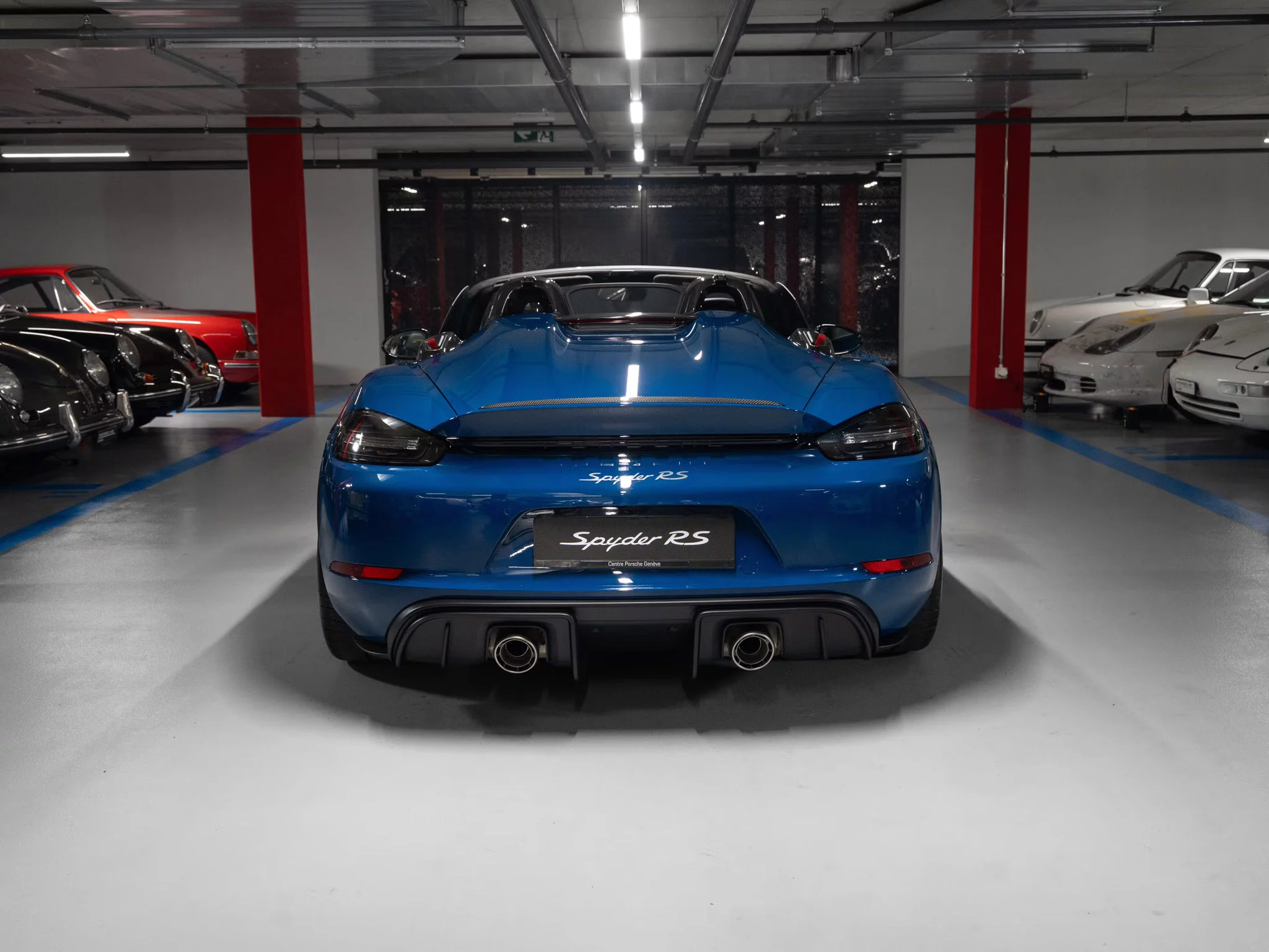 Pantone 296C - Porsche Spyder RS (718) | carpaints.co