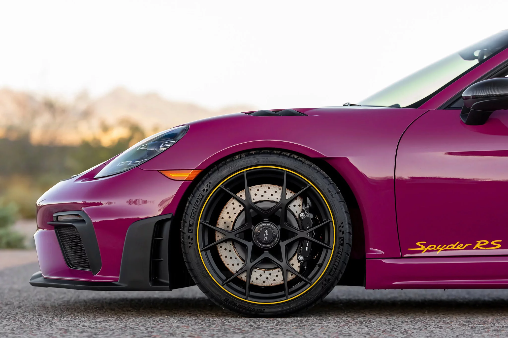 Ruby Star Neo - Porsche Spyder RS (718) | carpaints.co