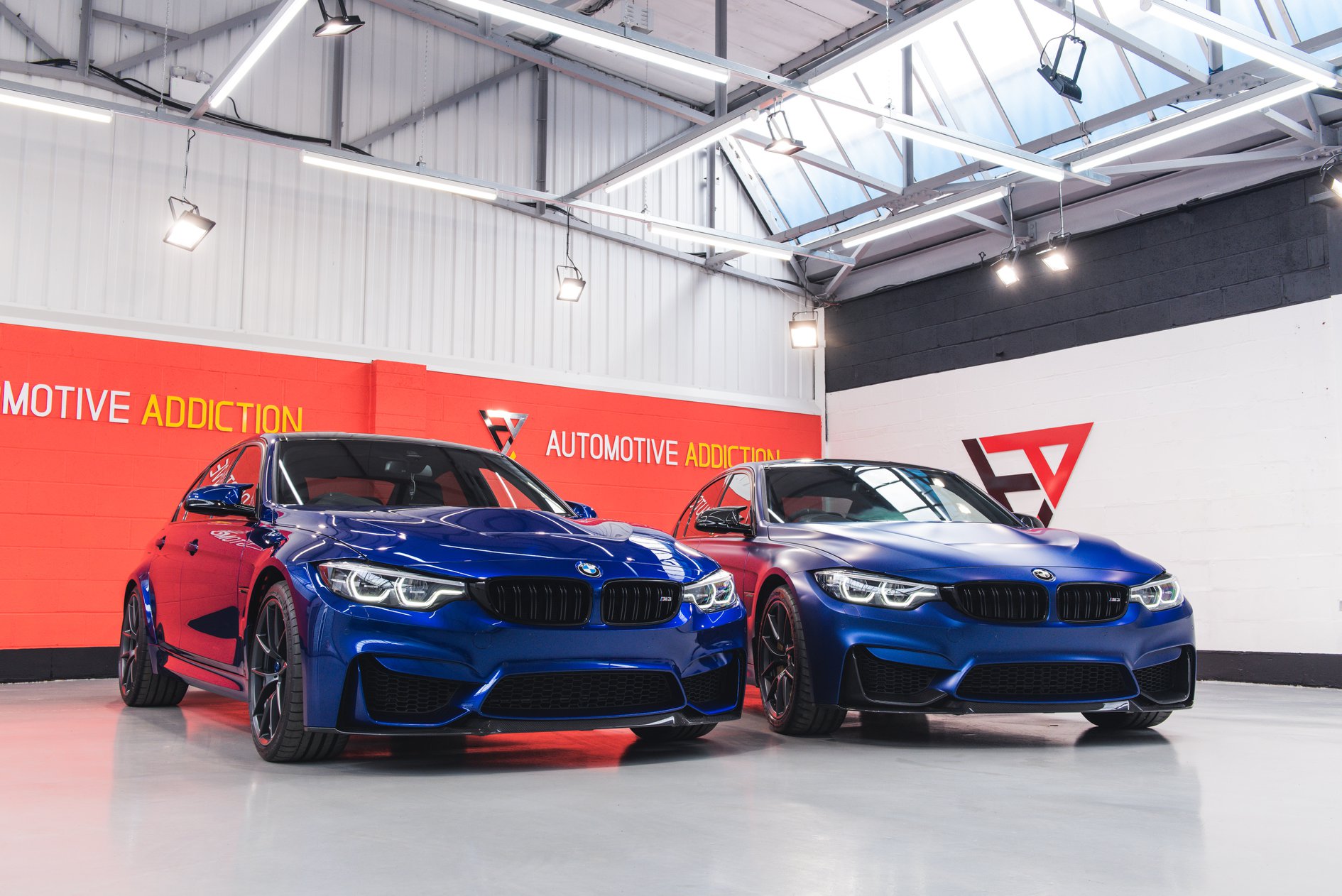 Frozen Dark Blue vs San Marino Blue - carpaints.co