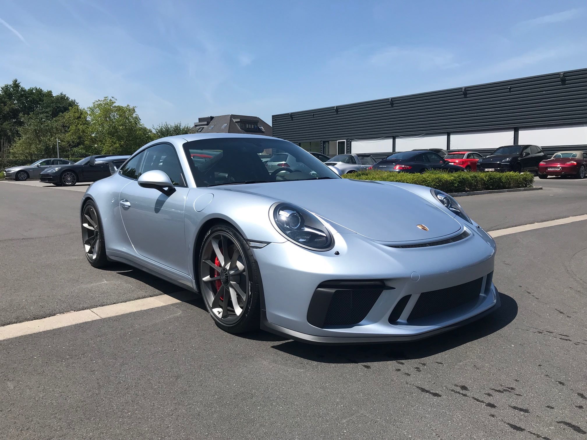 Polar Silver Metallic - Porsche 911 GT3 (991.2) - carpaints.co
