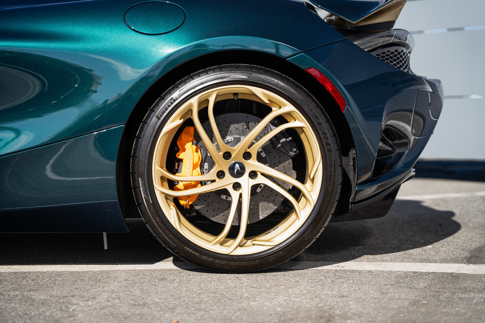 XP Green - McLaren 750S Spider - carpaints.co