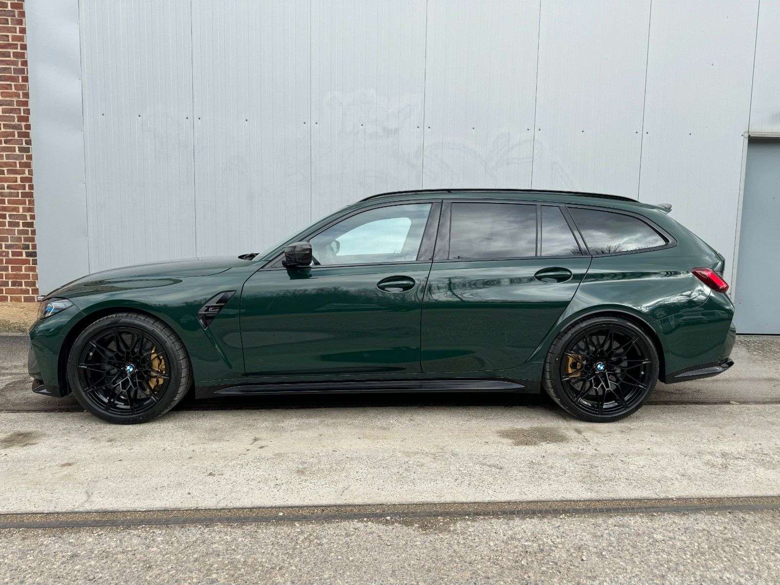 British Racing Green - BMW M3 Touring (G81) - carpaints.co
