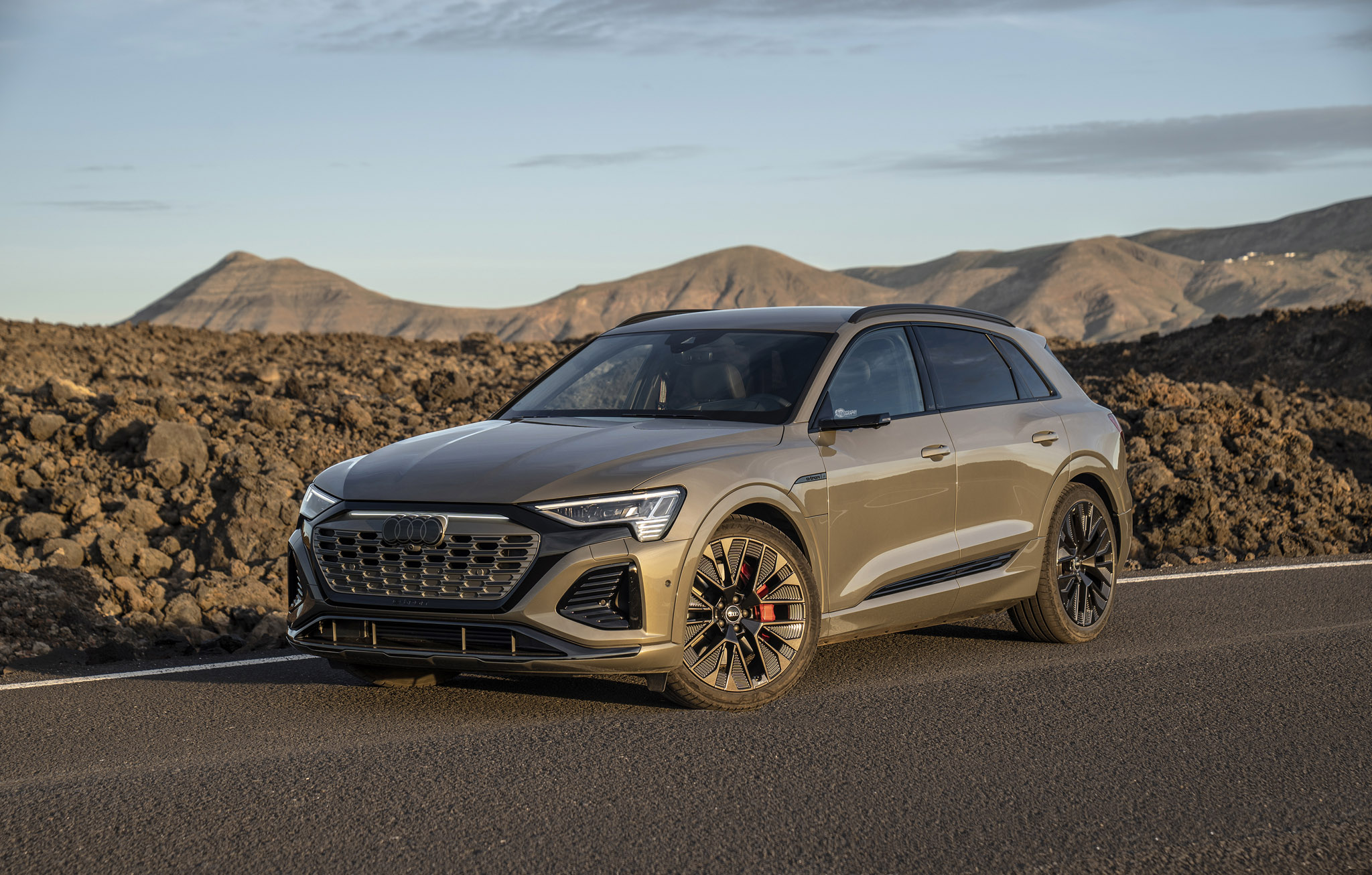 Chronos Grey - Audi Q8 e-tron - carpaints.co