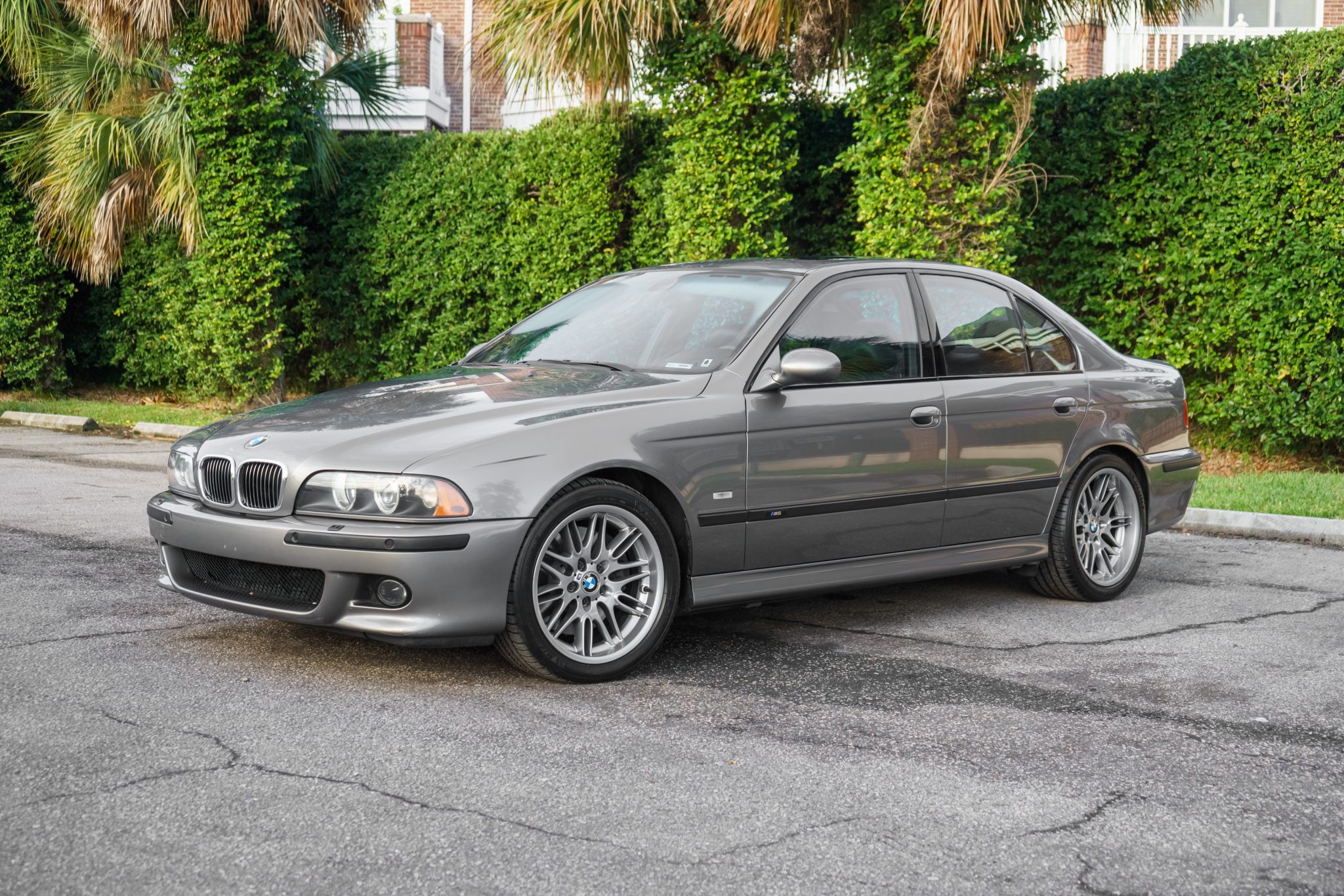Sterling Grey - BMW M5 (E39) (E39) - carpaints.co
