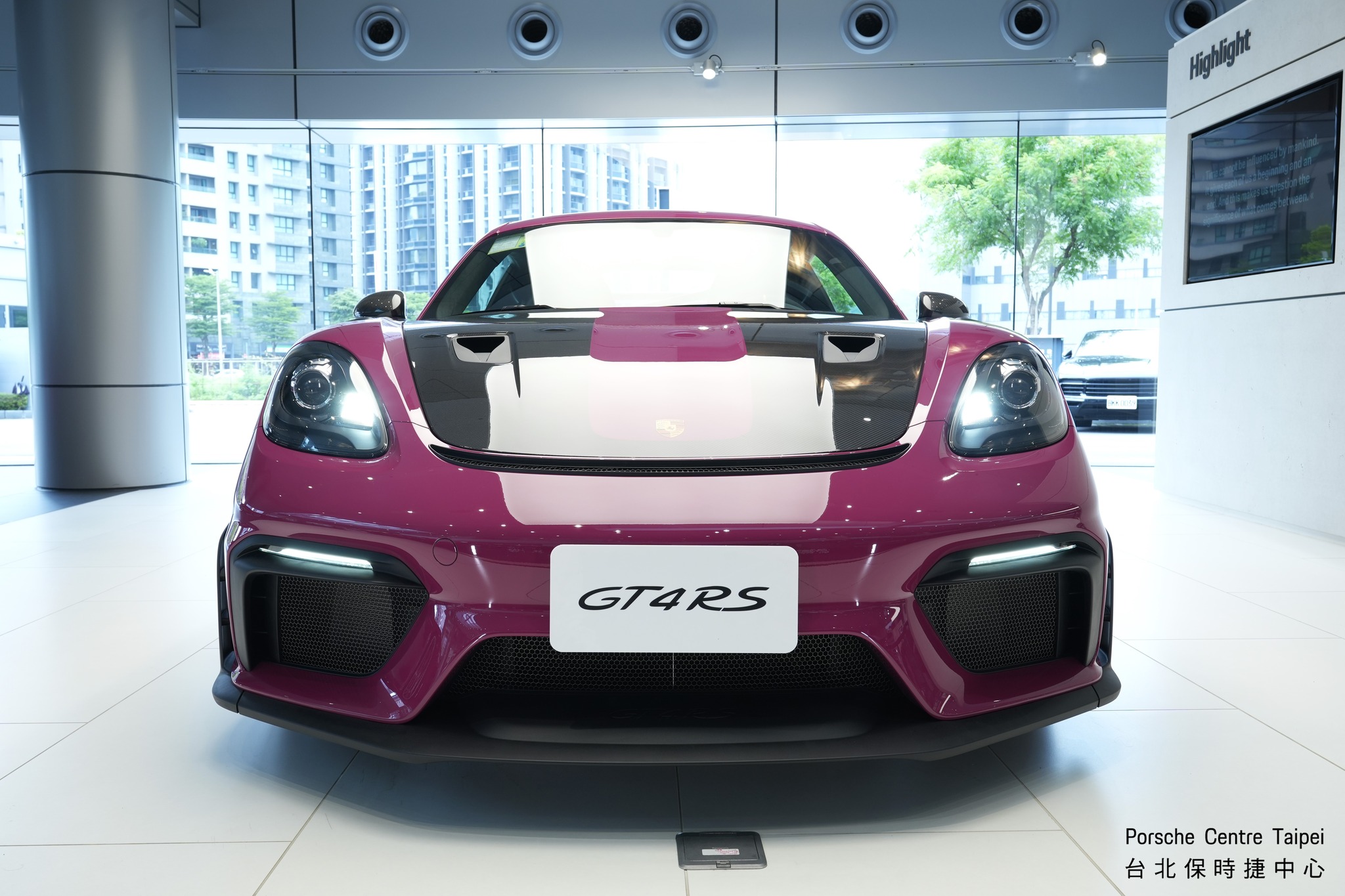 Ruby Star - Porsche Cayman GT4 RS (718) - carpaints.co