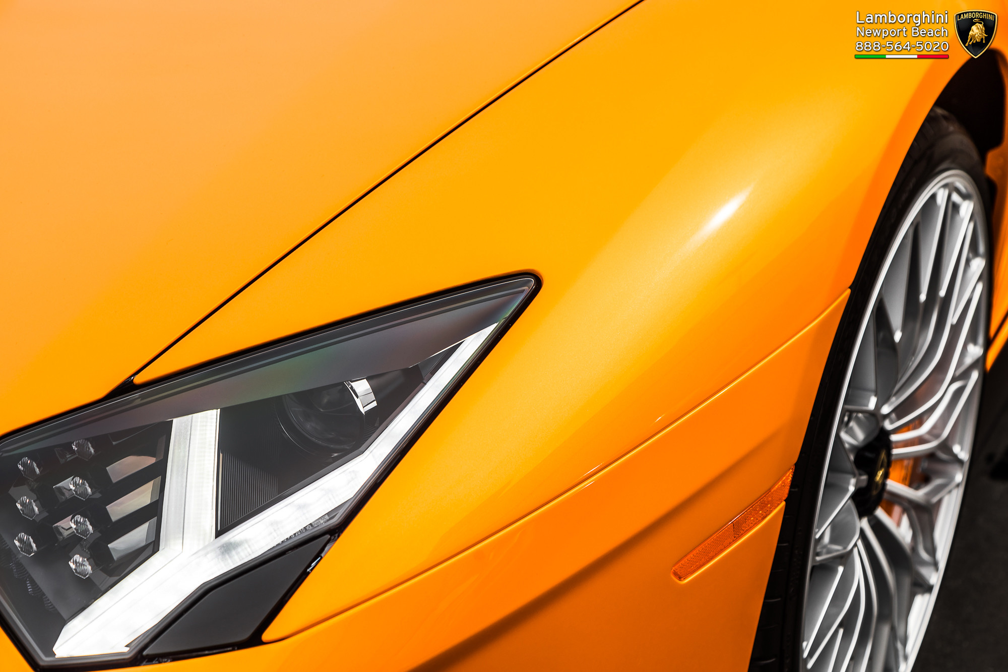 Arancio Atlas - Lamborghini Aventador S (LP740-4) - carpaints.co