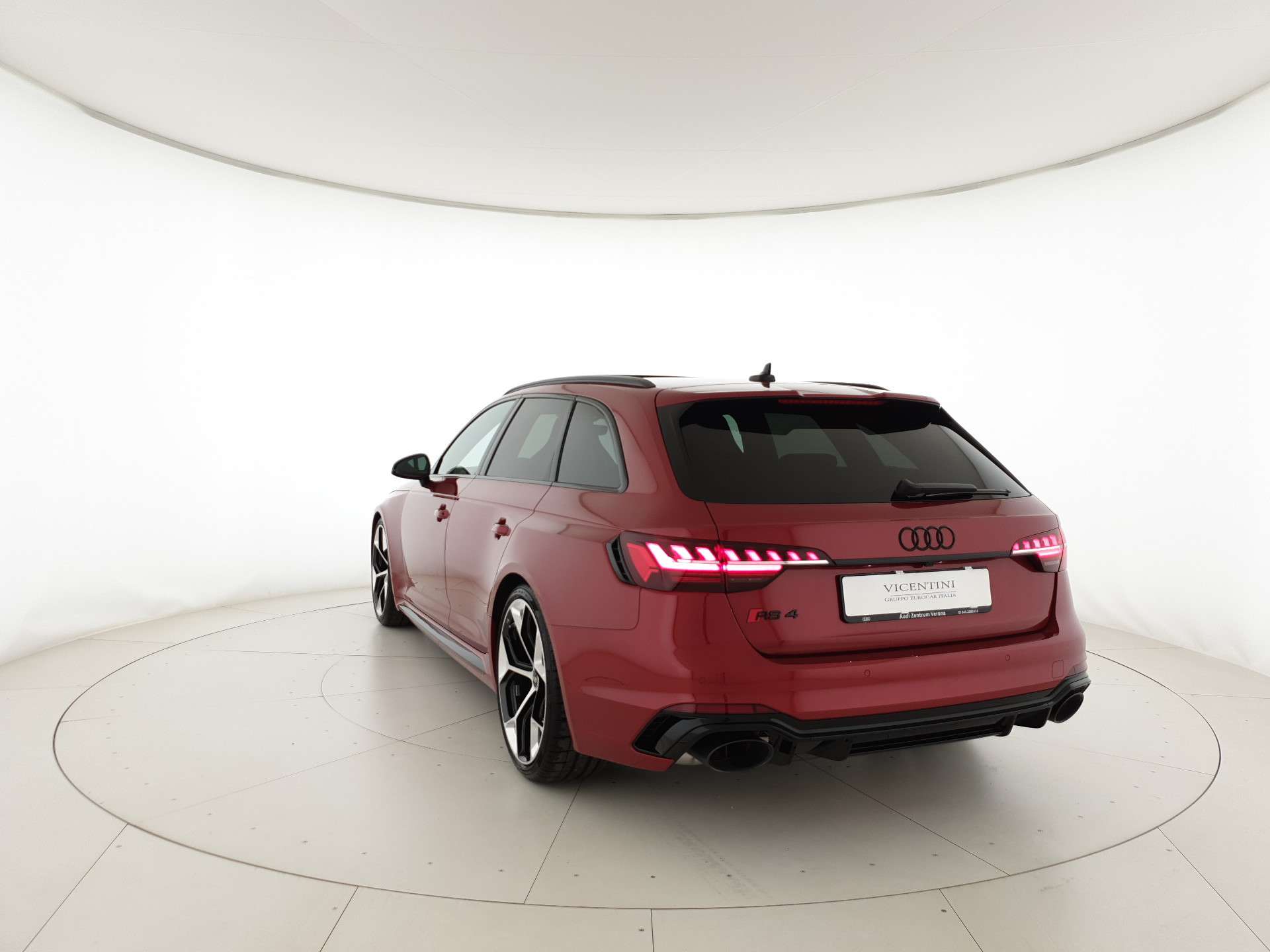 Garnet Red - Audi RS4 Avant (B9) - carpaints.co