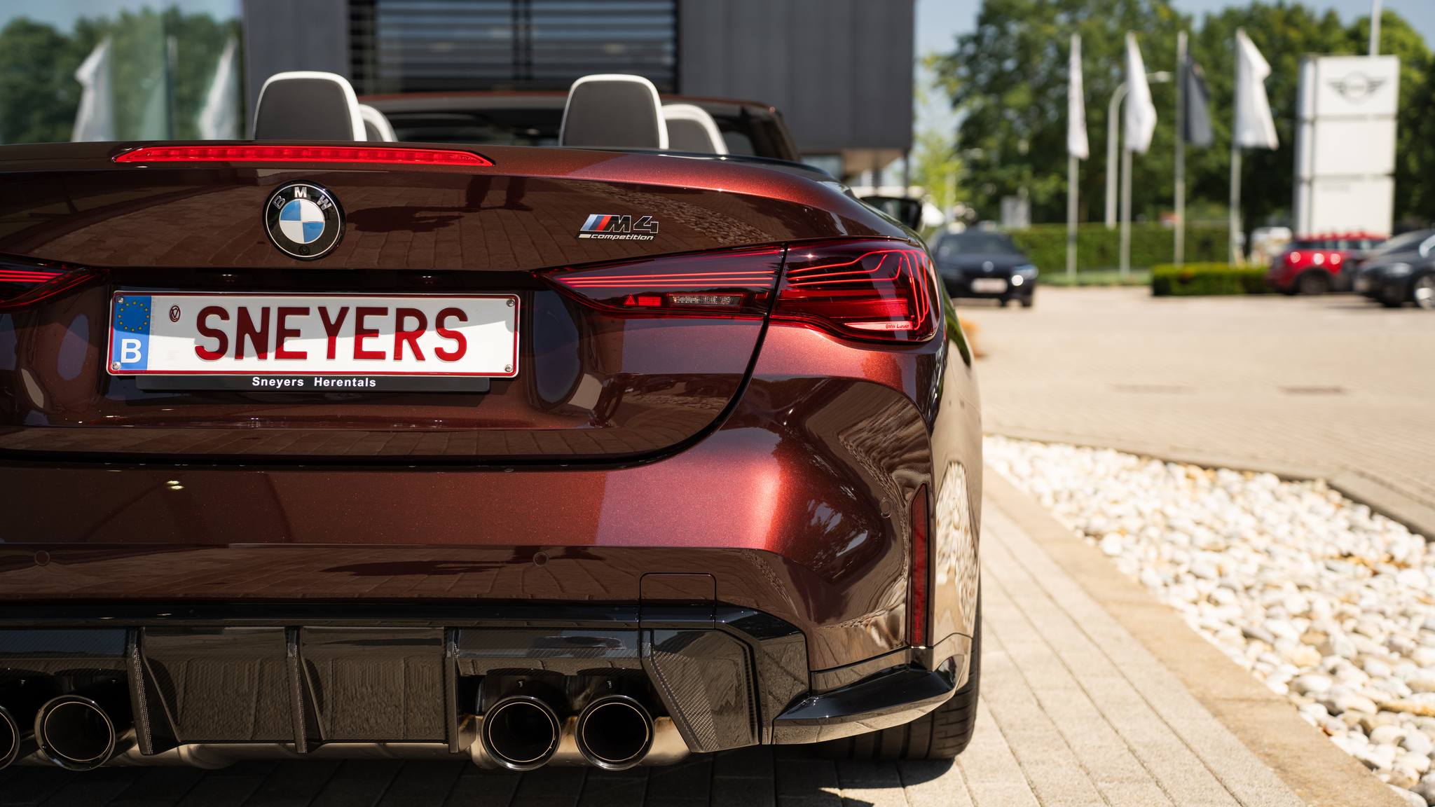 Madeira Red - BMW M4 Convertible (G83) - carpaints.co