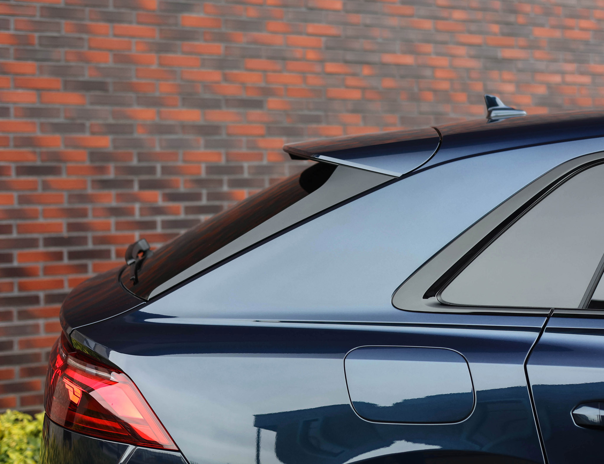 Waitomo Blue - Audi Q8 - carpaints.co