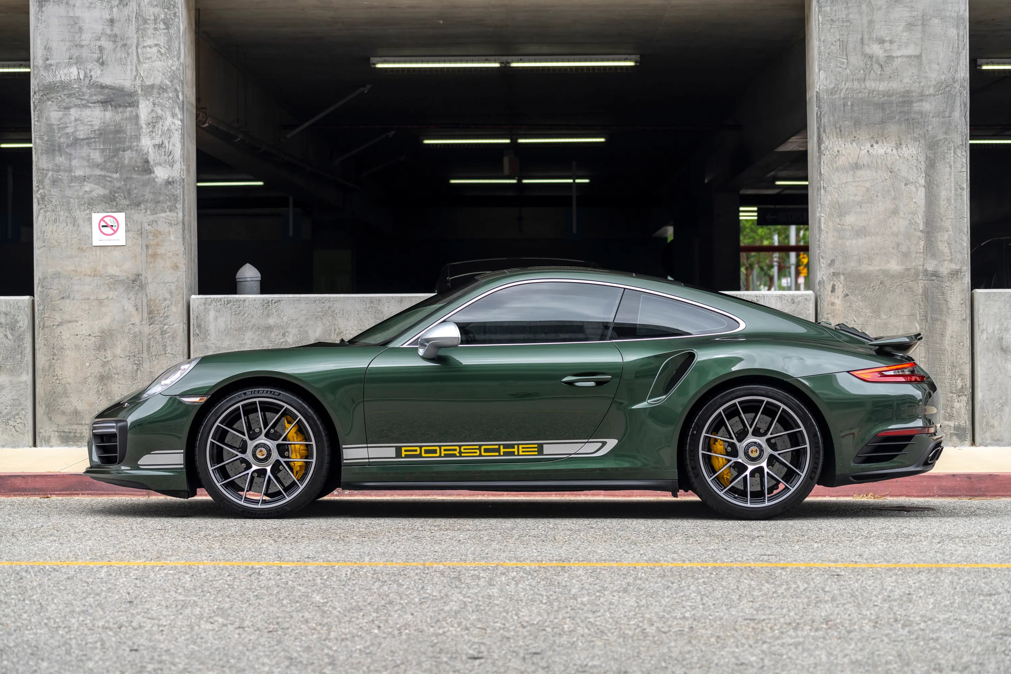 Oak Green Metallic - Porsche 911 Turbo S (991.2) - carpaints.co