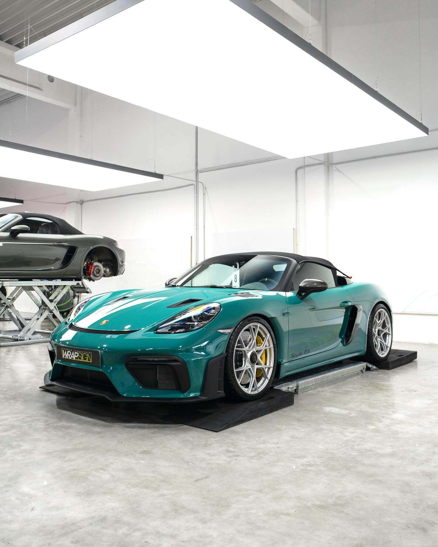 Smyrna Green - Porsche Spyder RS (718) - carpaints.co