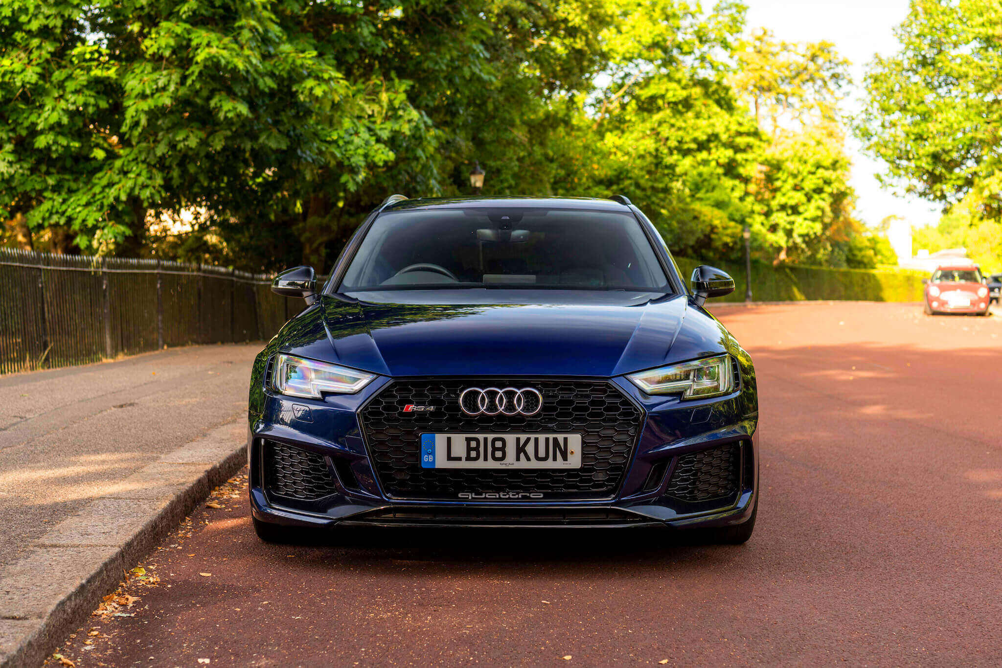 Navarra Blue - Audi RS4 Avant (B9) - carpaints.co