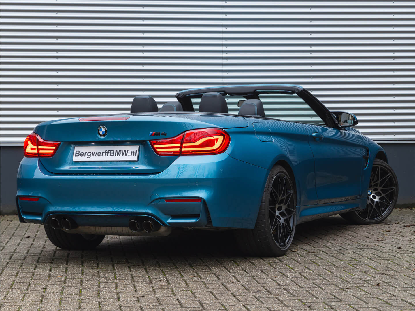 Maldives Blue II - BMW M4 Convertible (F83) - carpaints.co