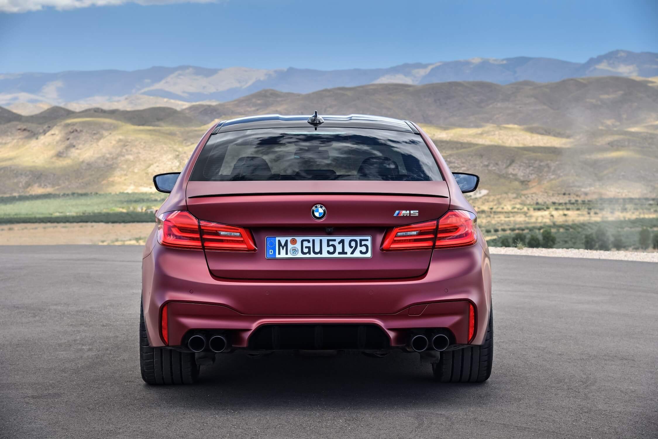 Frozen Dark Red - BMW M5 First Edition (F90) - carpaints.co