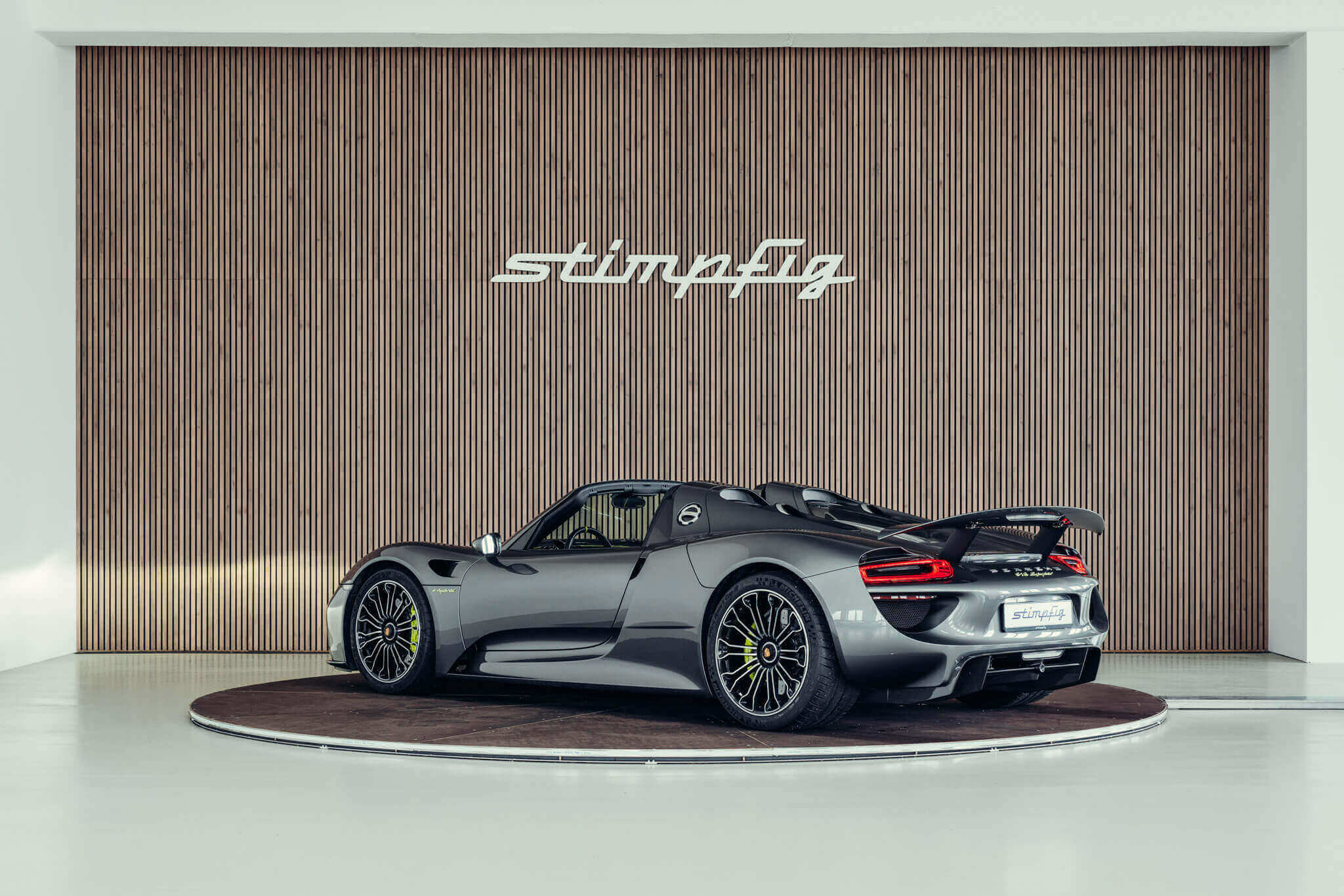 Meteor Grey Metallic - Porsche 918 Spyder - carpaints.co