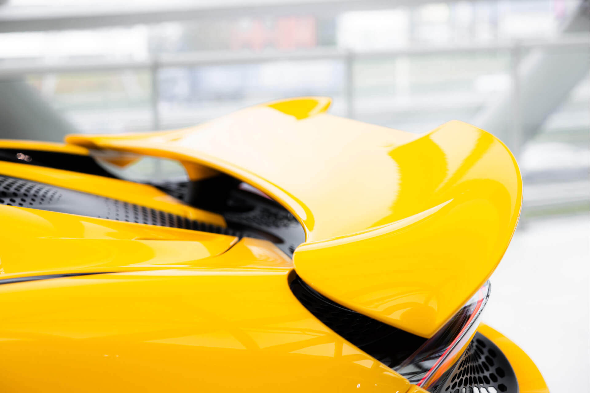 Volcano Yellow - McLaren 750S Spider - carpaints.co