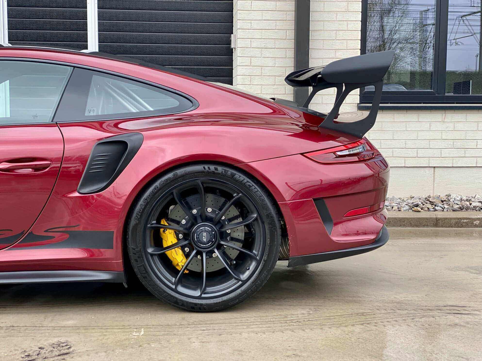 Arena Red - Porsche 911 GT3 RS (991.2) - carpaints.co
