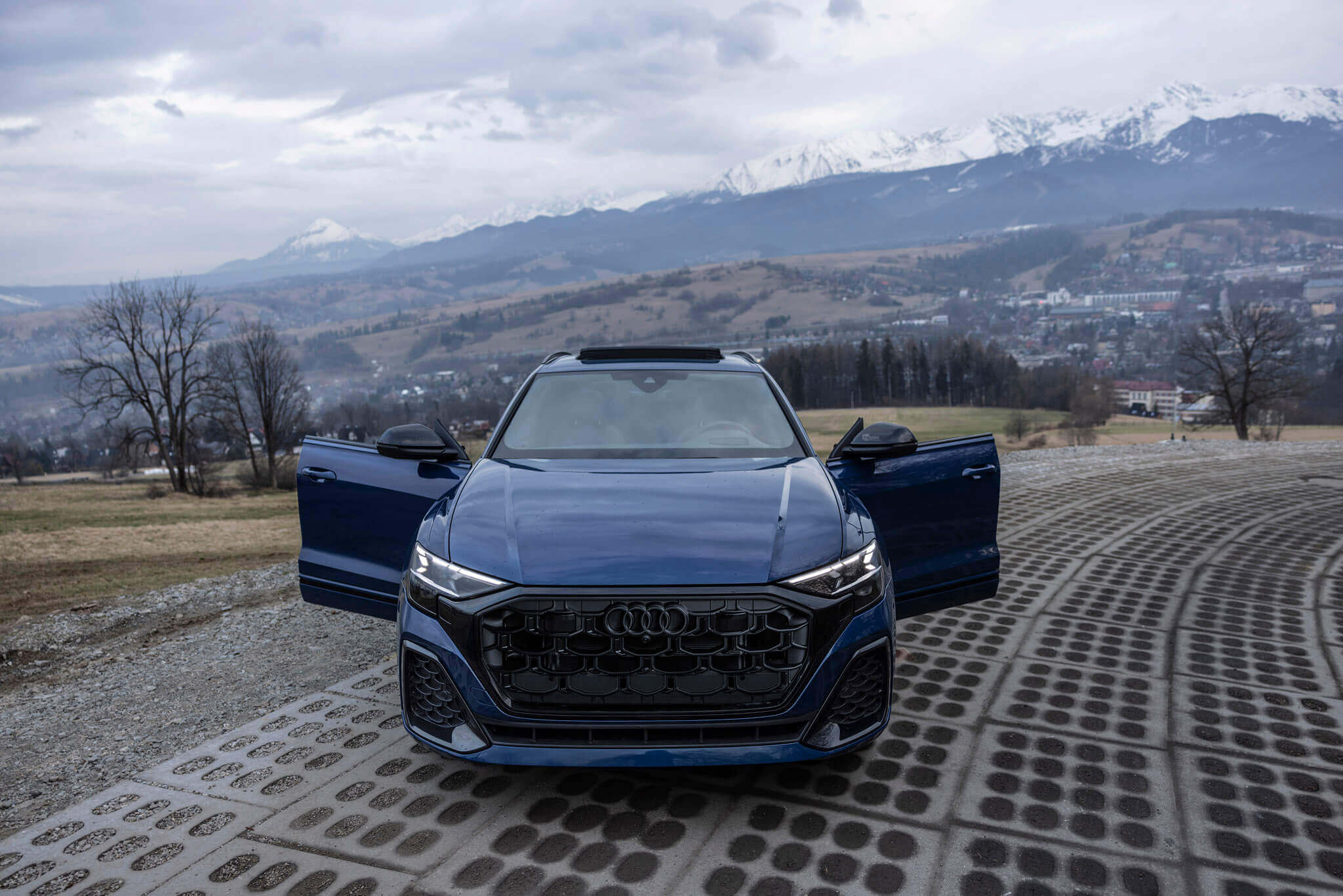 Ascari Blue - Audi Q8 - carpaints.co