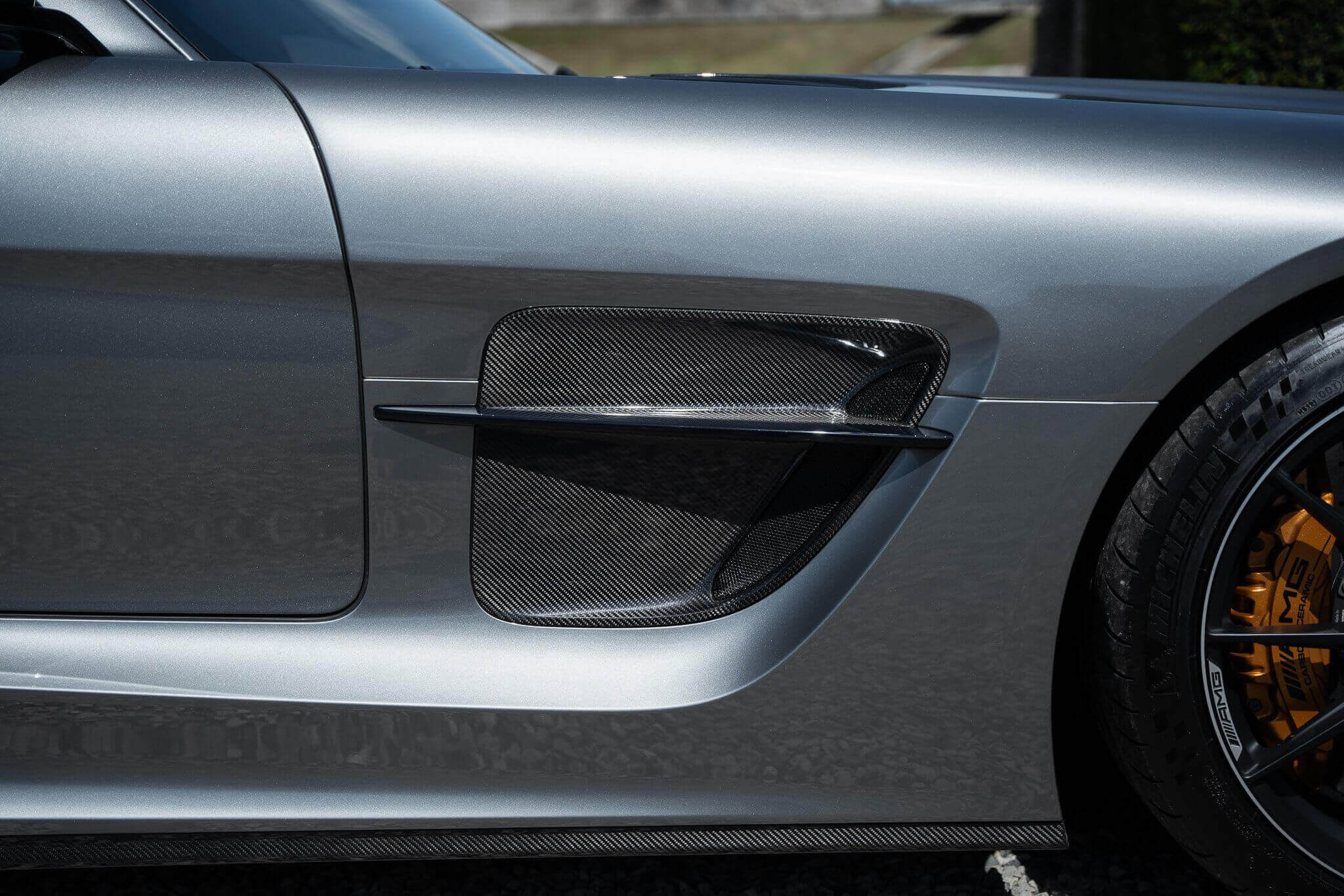 Himalayas Grey Middle - Mercedes-Benz SLS AMG Black Series - carpaints.co