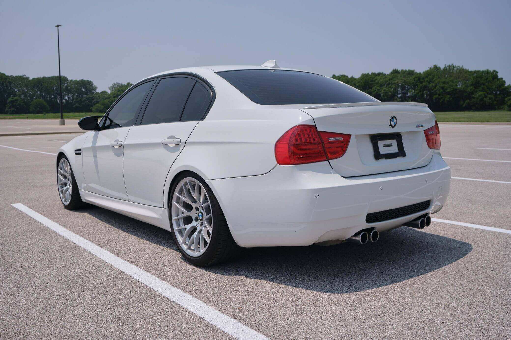 Alpine White III - BMW M3 (E90) - carpaints.co