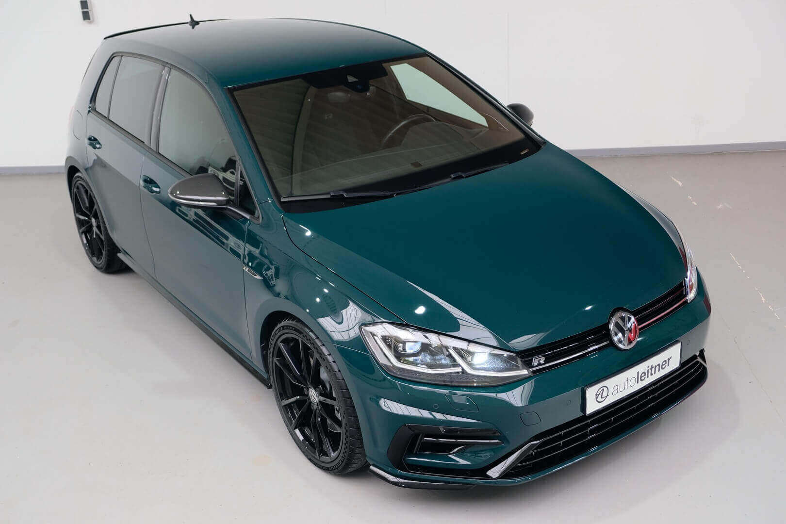 Racing Green - Volkswagen Golf R (Mk7.5) - carpaints.co