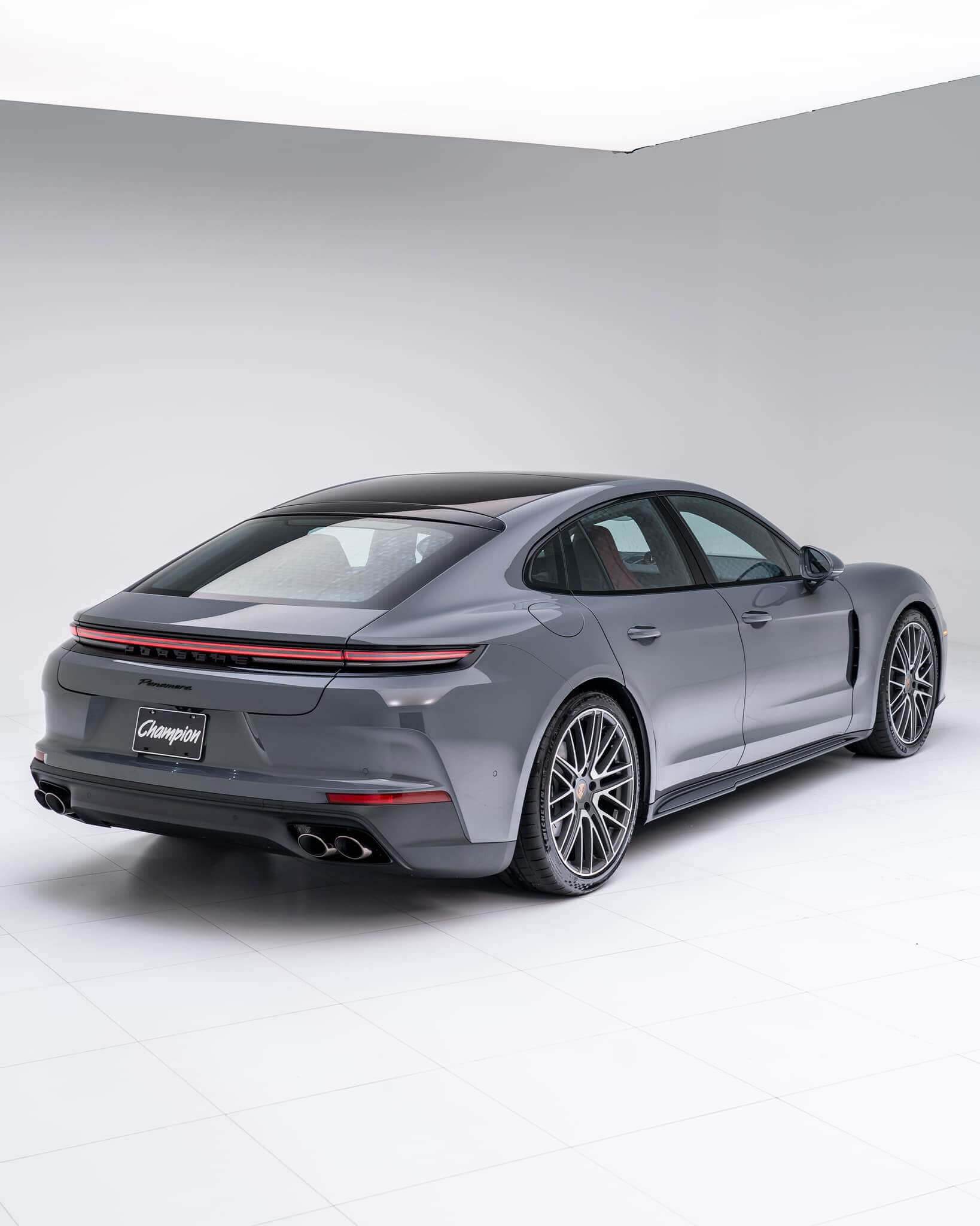 Slate Grey Neo - Porsche Panamera (972) - carpaints.co