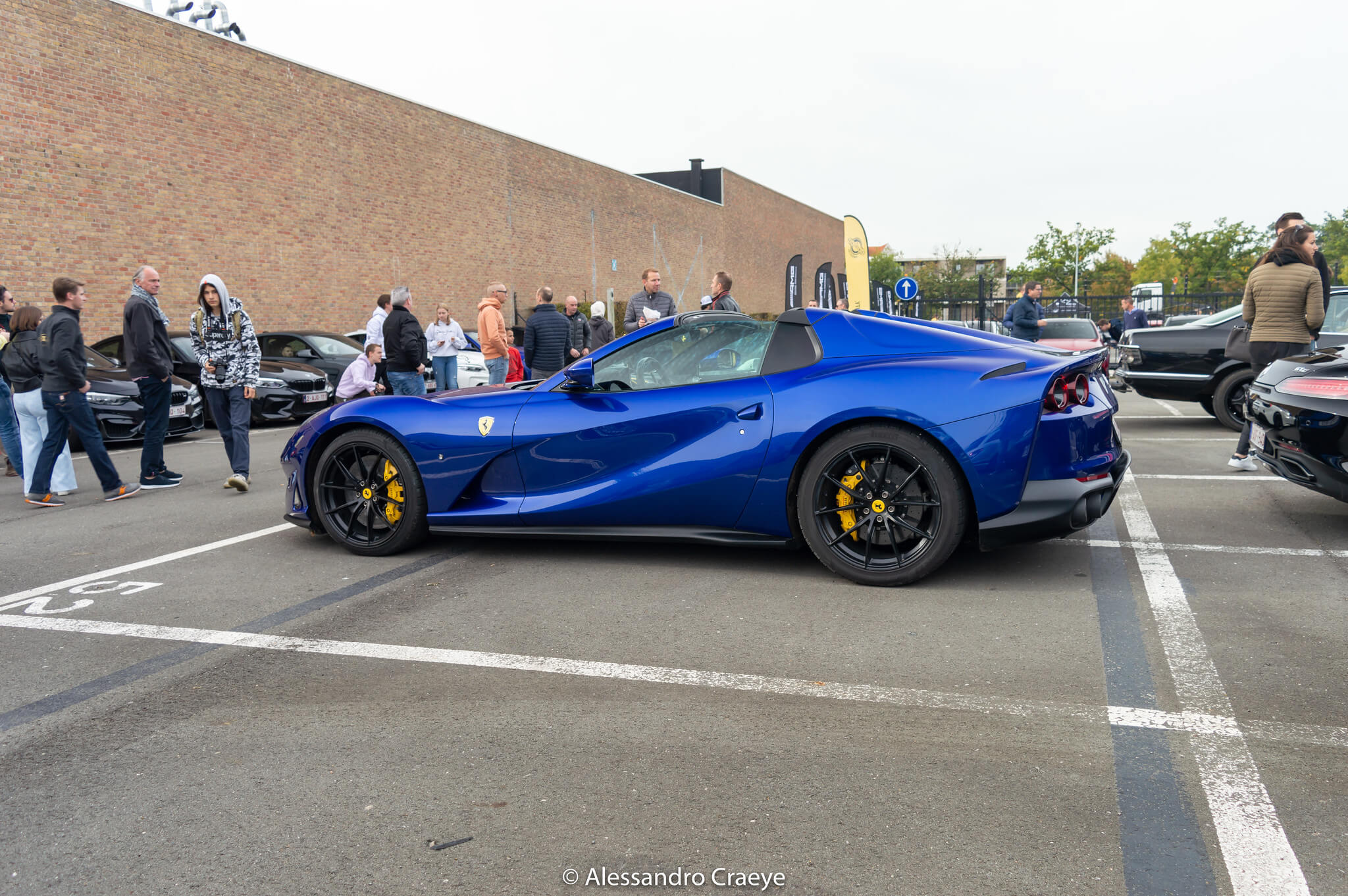 Blu Elettrico - Ferrari 812 GTS - carpaints.co