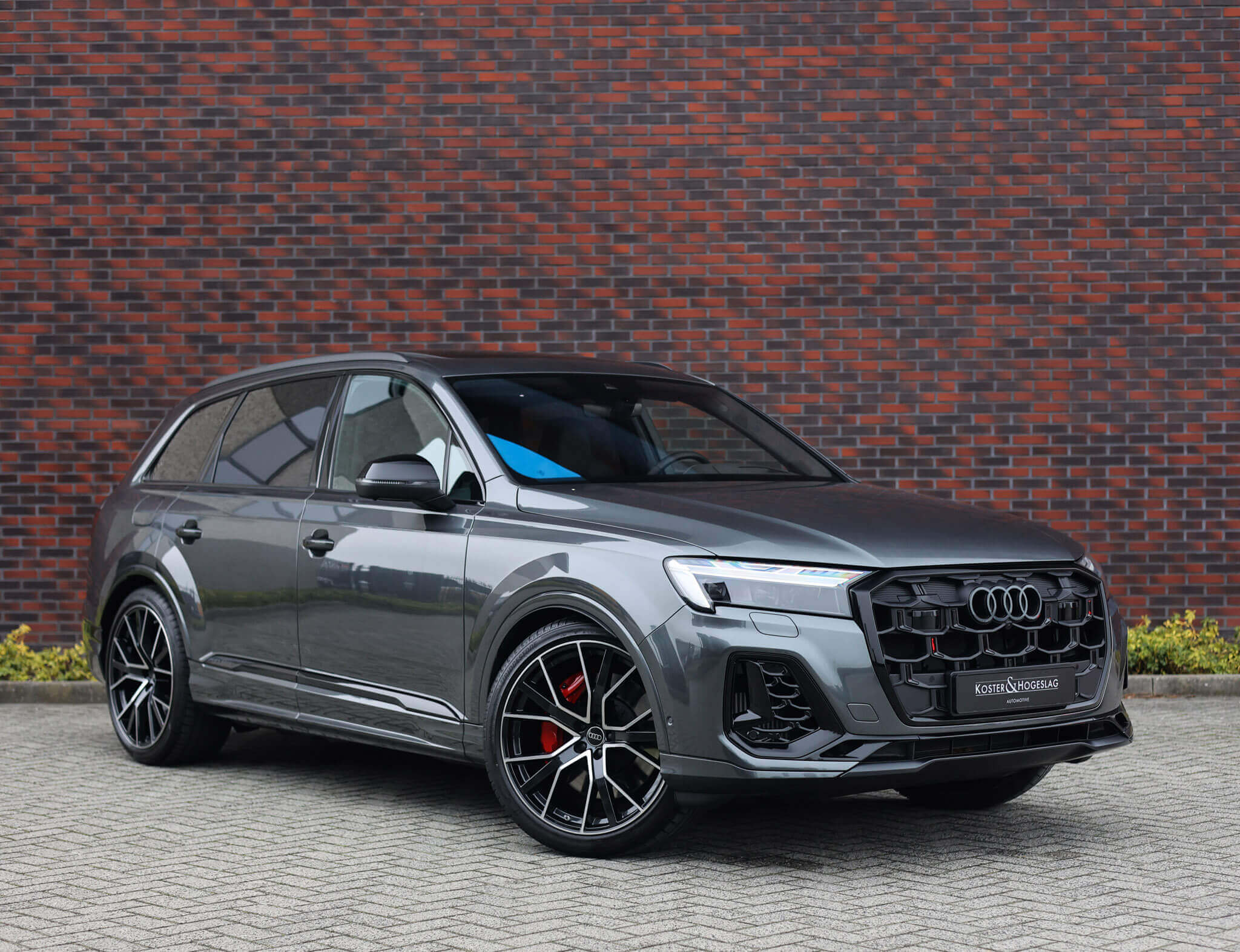 Daytona Grey - Audi Q7 (4M) - carpaints.co